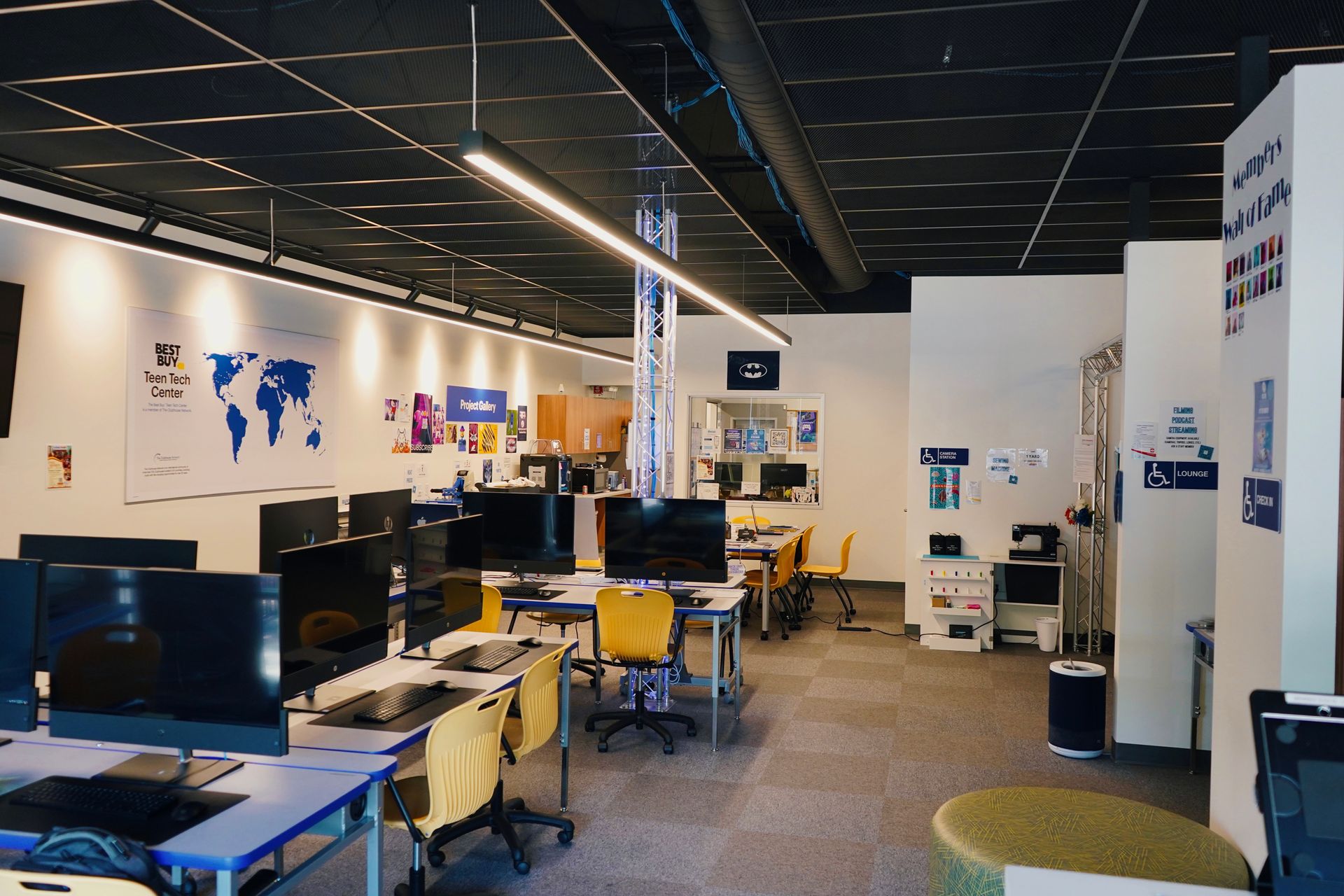 Best Buy Teen Tech Center - GRAND OPENING