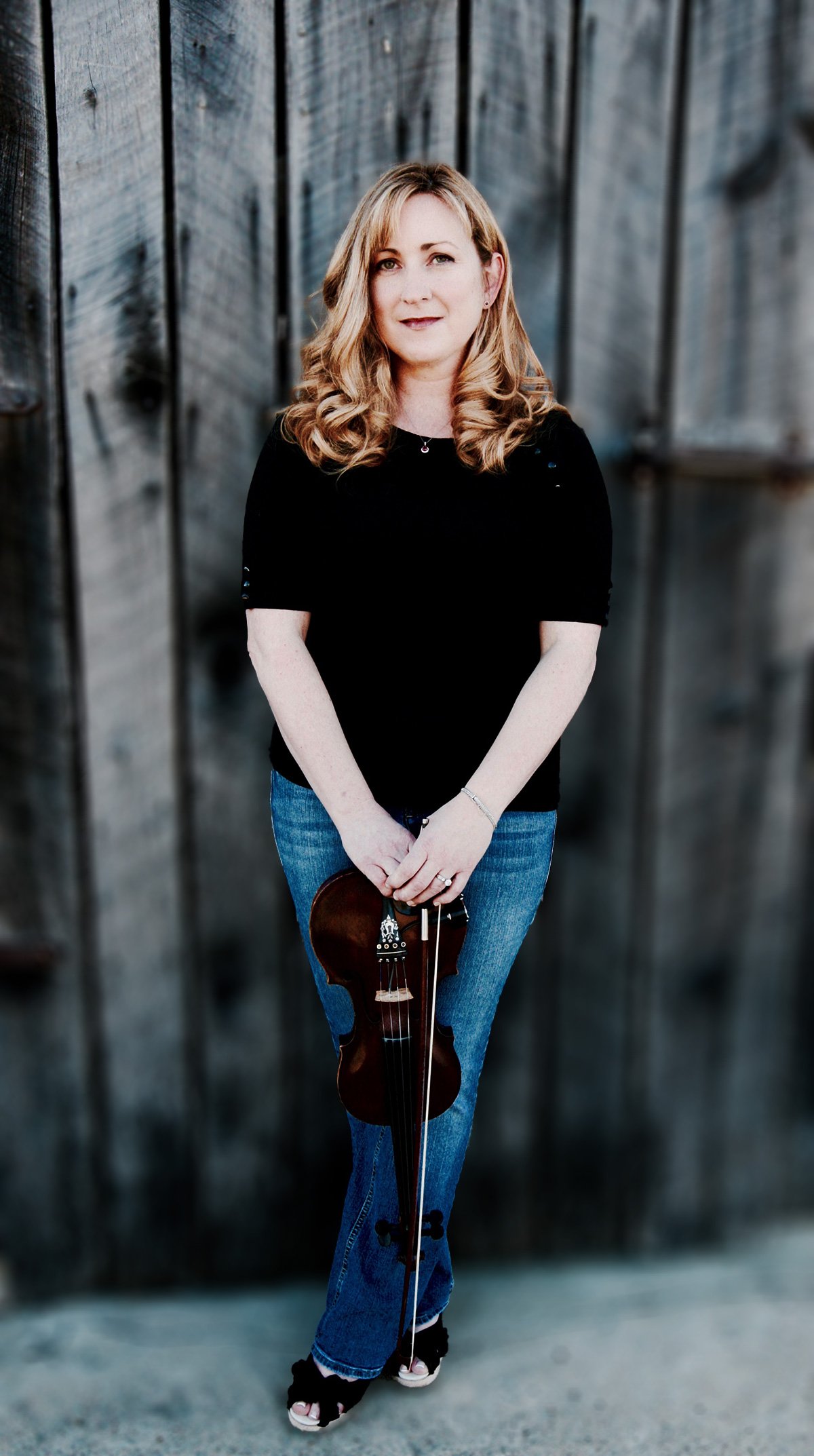 Official Website of Laura White | HOME