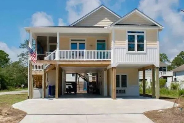 Oak Island Vacation Homes - Oak Island, NC - Rental Properties