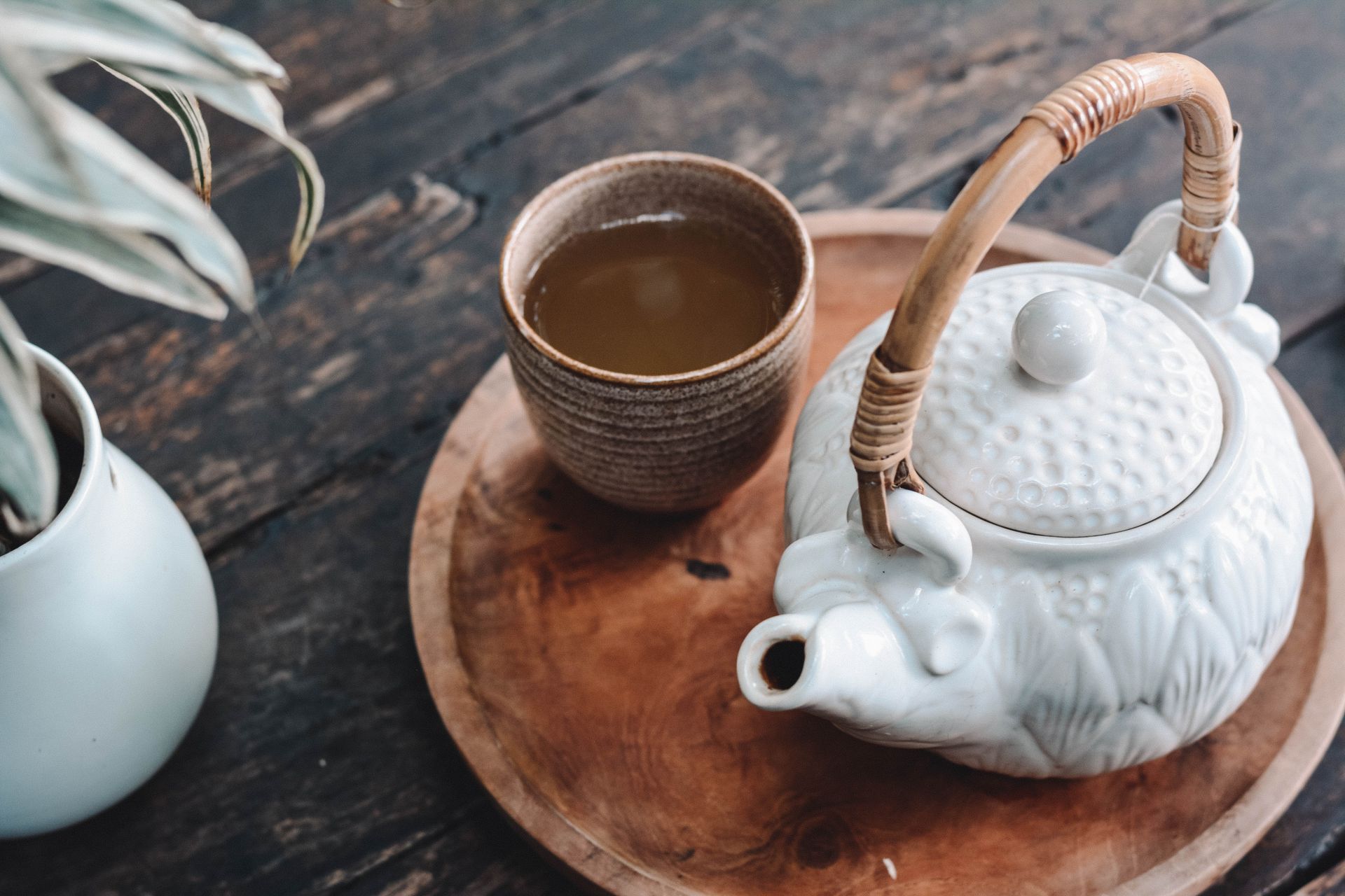 The 10 Best Teas for Hormone Balance, according to a Dietitian