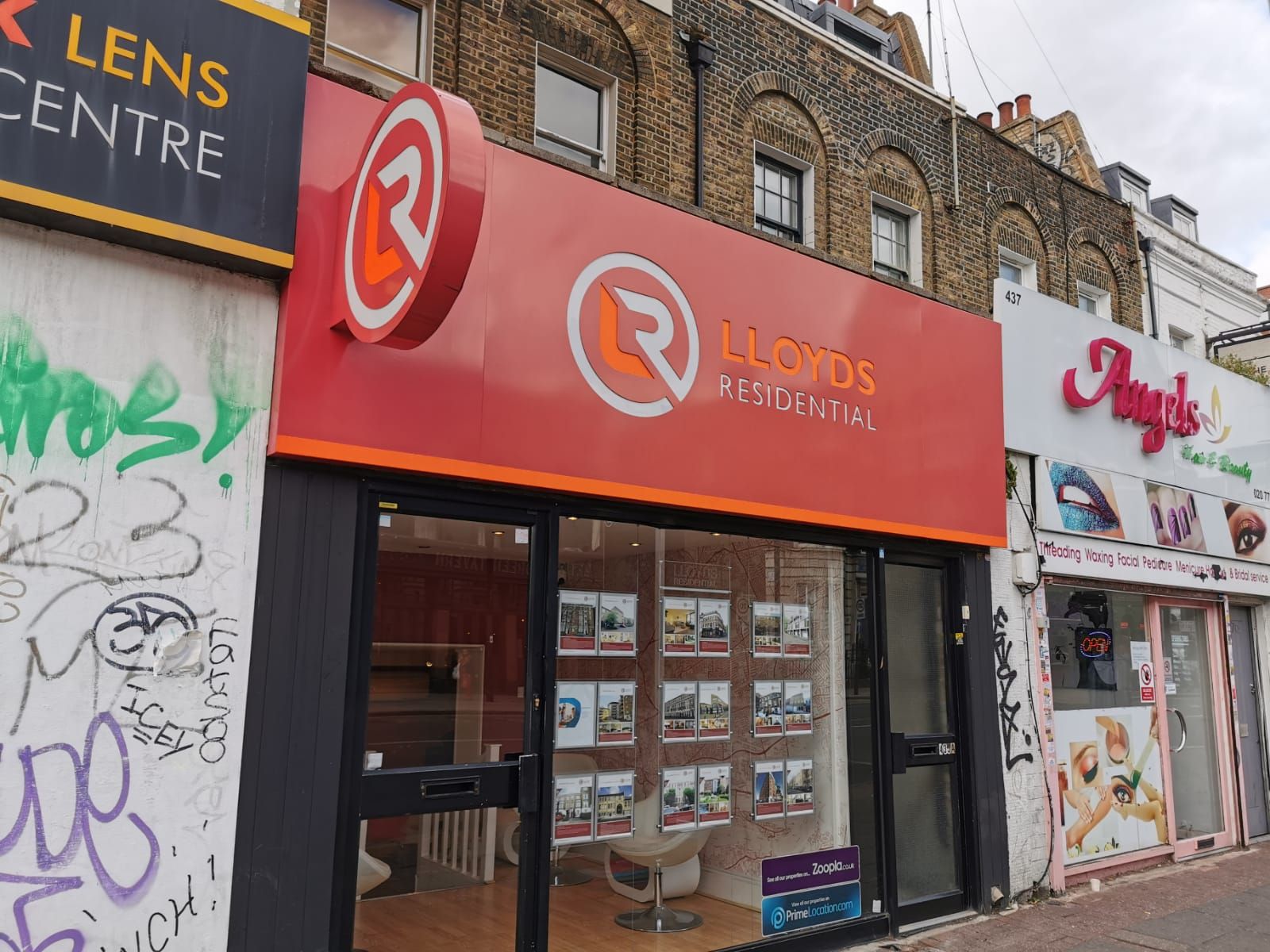 Custom Retail Signs | Enhance Your Storefront with Eye-Catching Signage ...