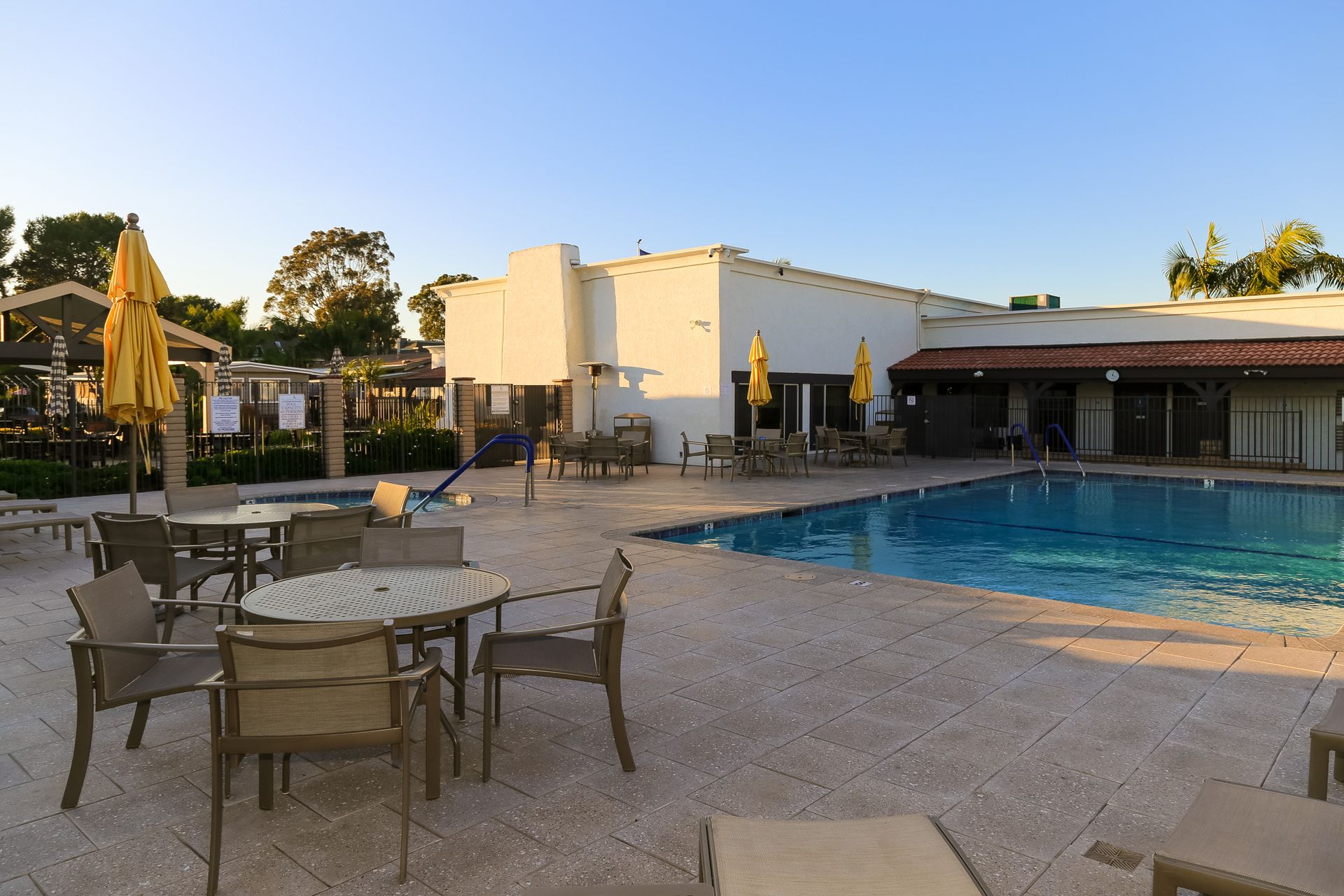 Huntington Harbour Village | Amenities