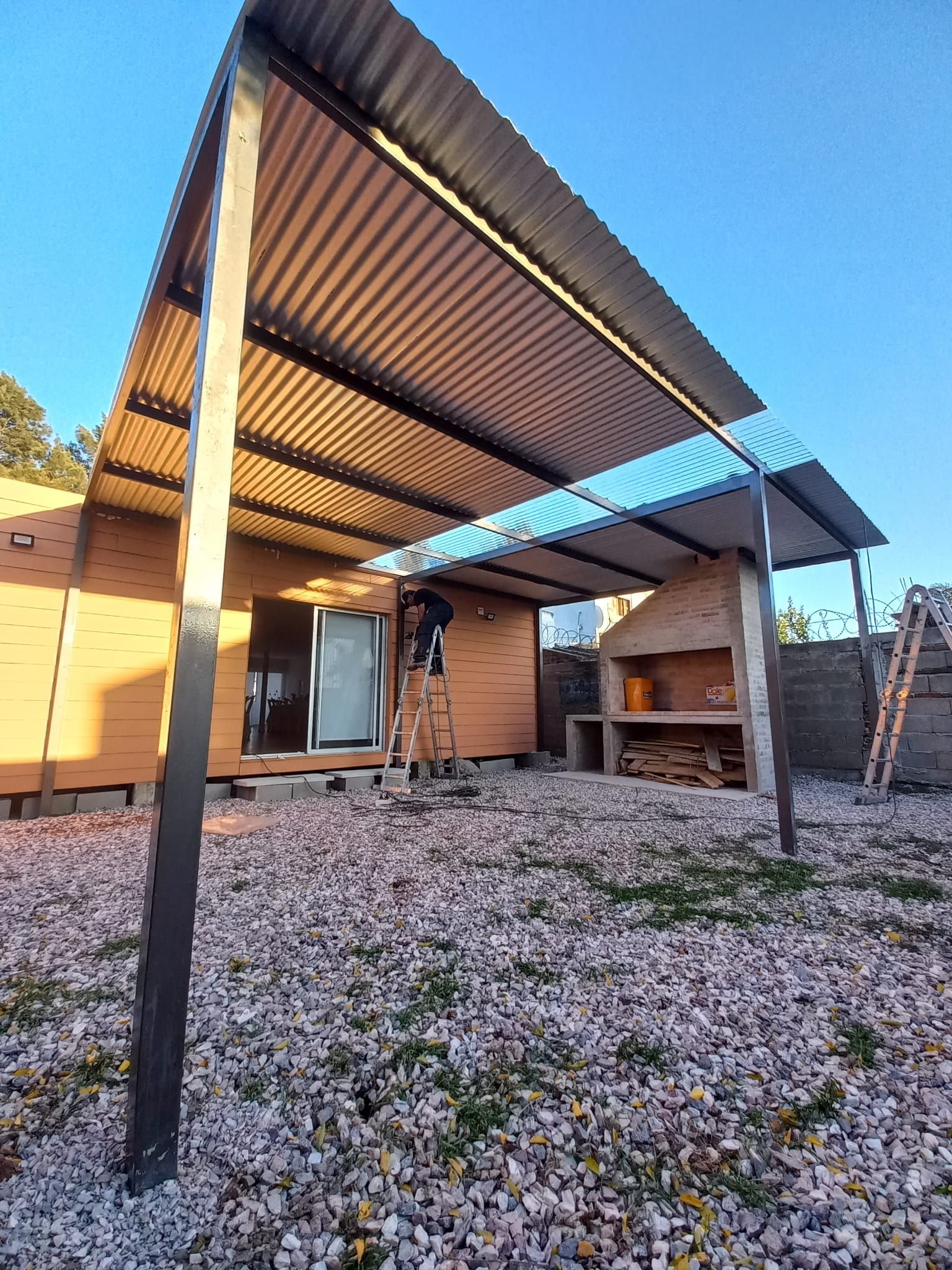 Servicio de Techos y Sobretechos - Metalúrgica Matonte