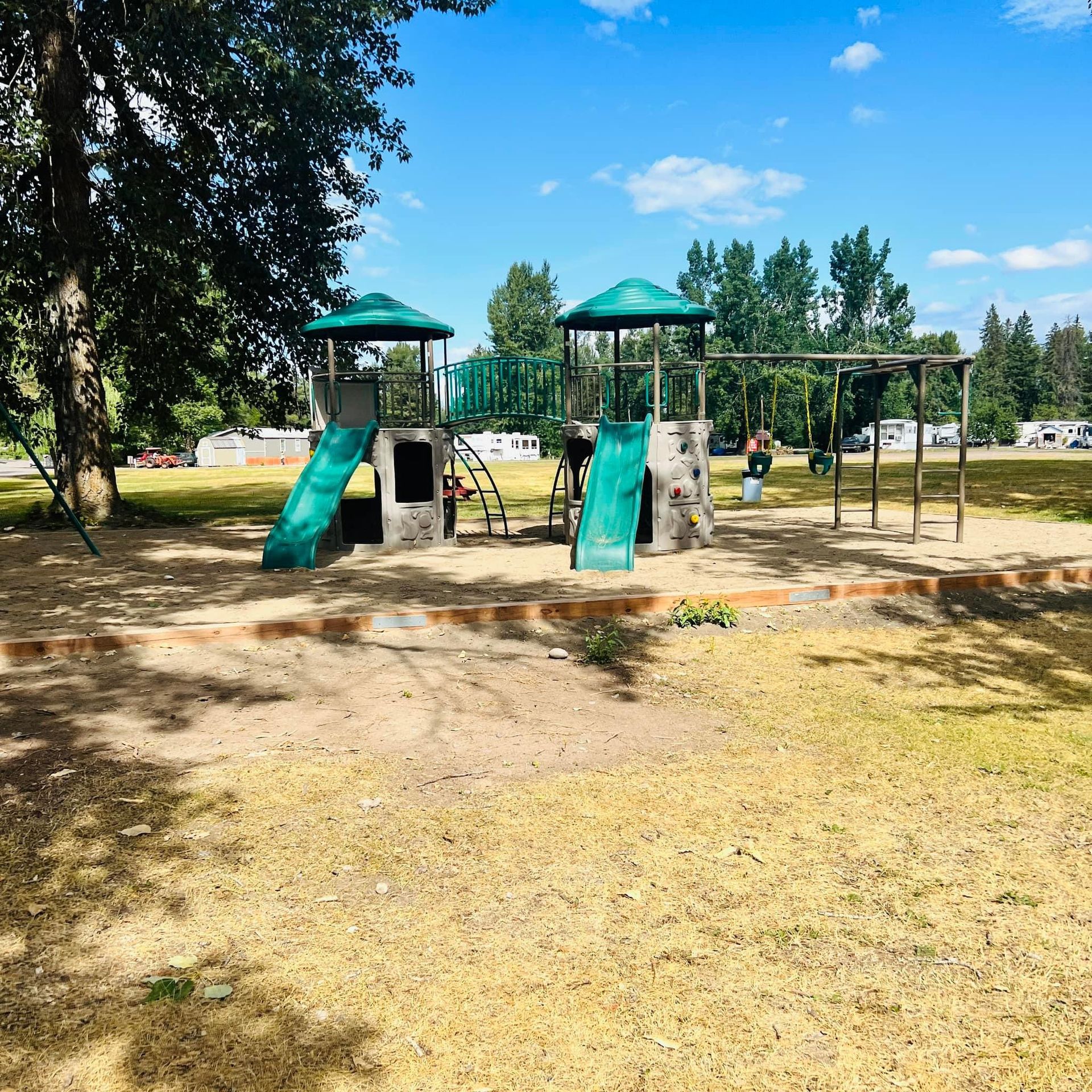 Photo & Video Gallery | Spruce Park On The River