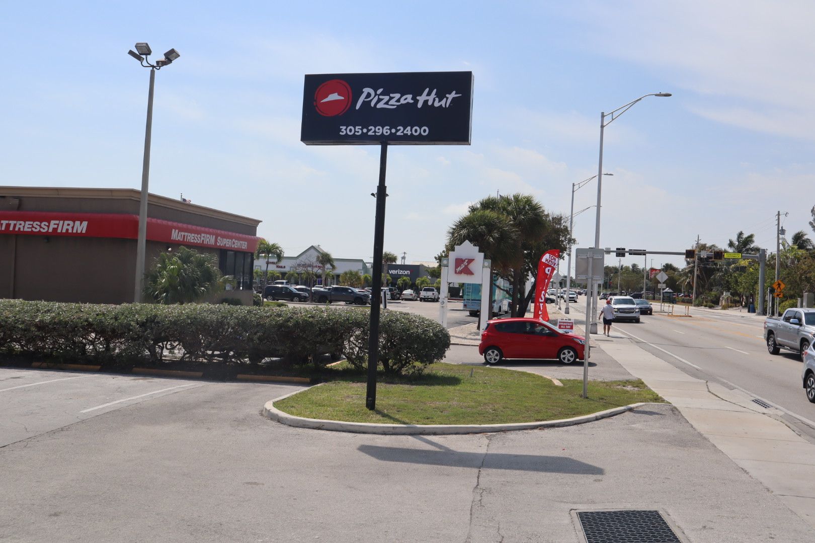 Monuments Pylon Signs | Mia Prosigns