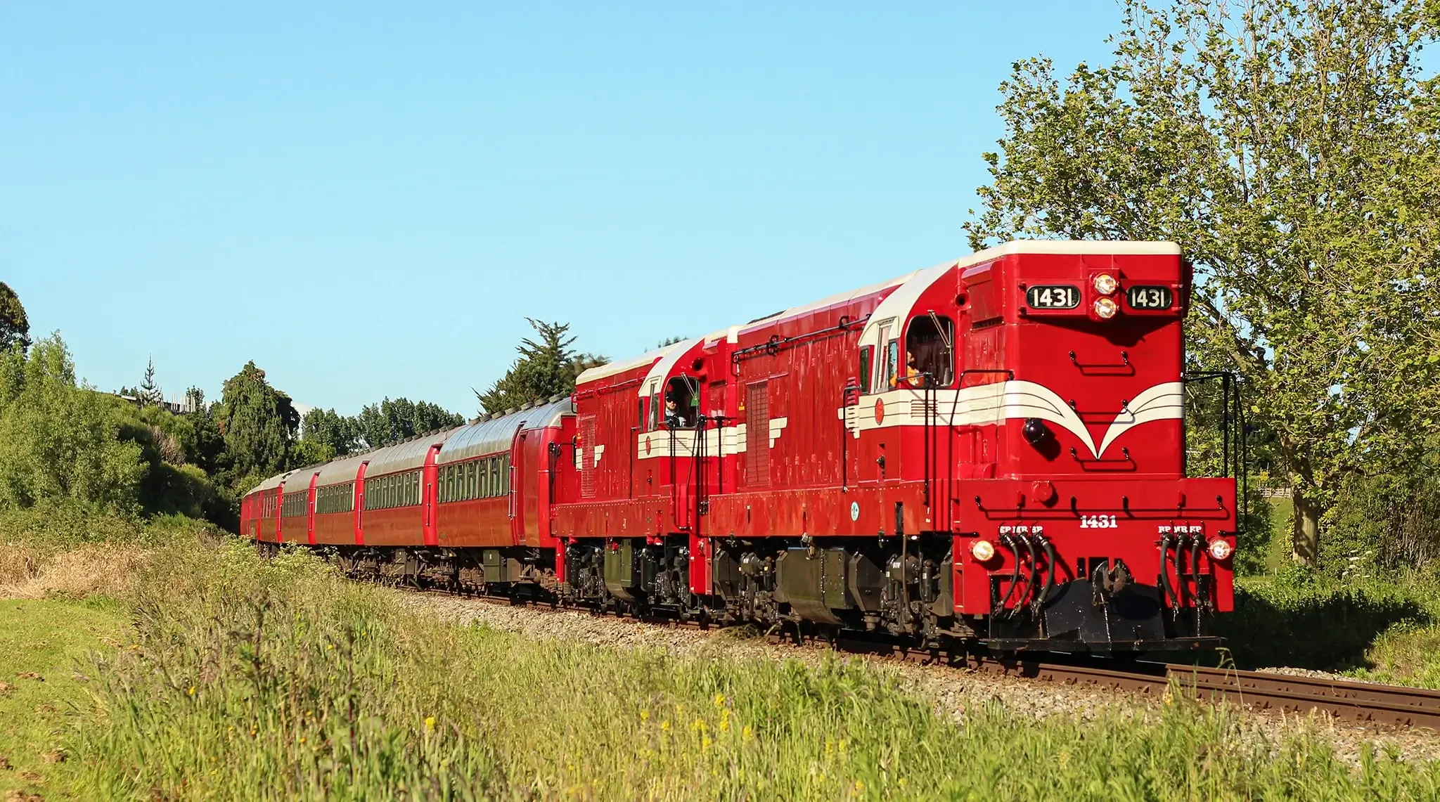 Heritage Train from Picton or Blenheim to Kaikoura and Christchurch NZ