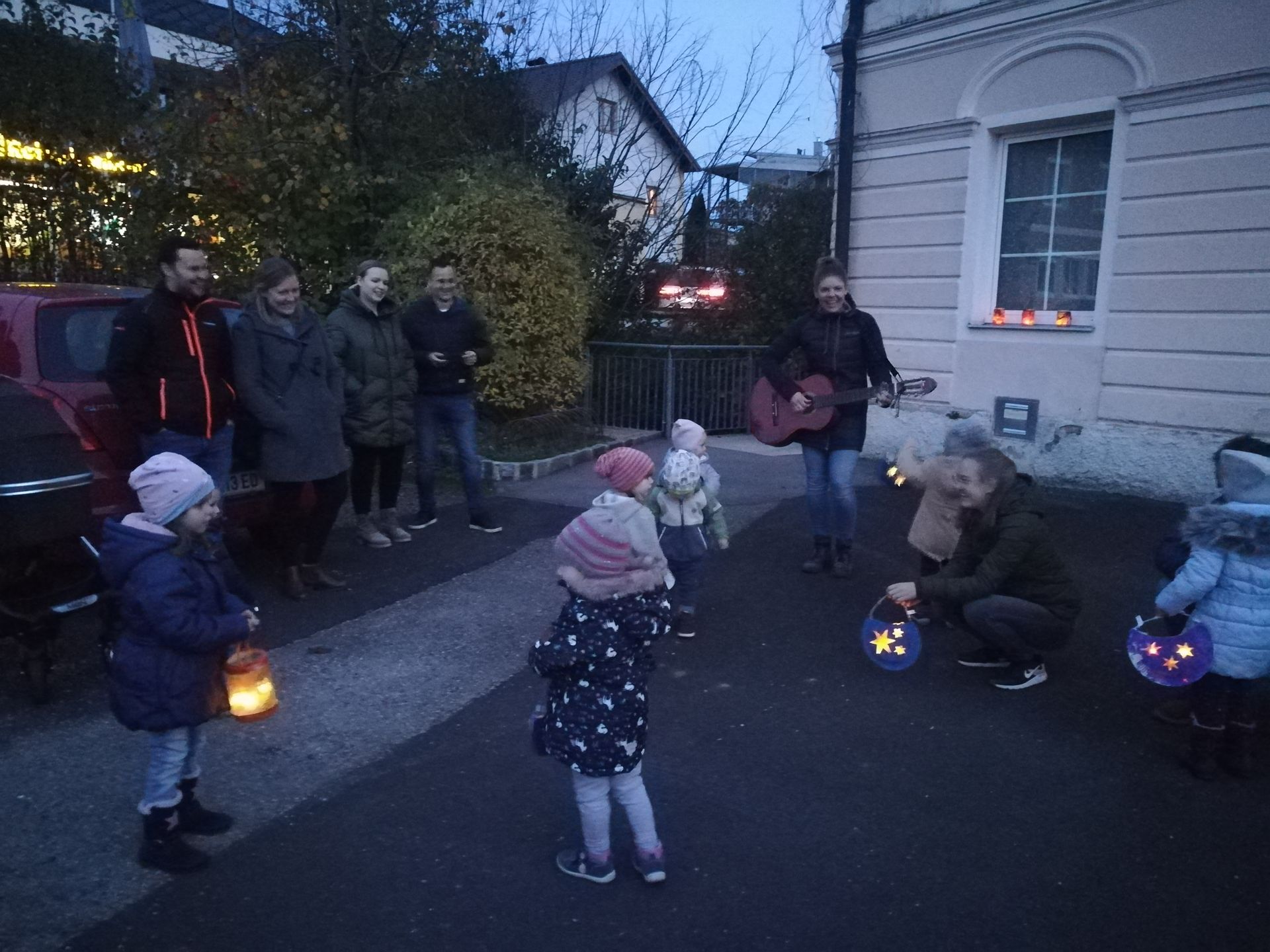 Laternenfest mit vielen Lichtern