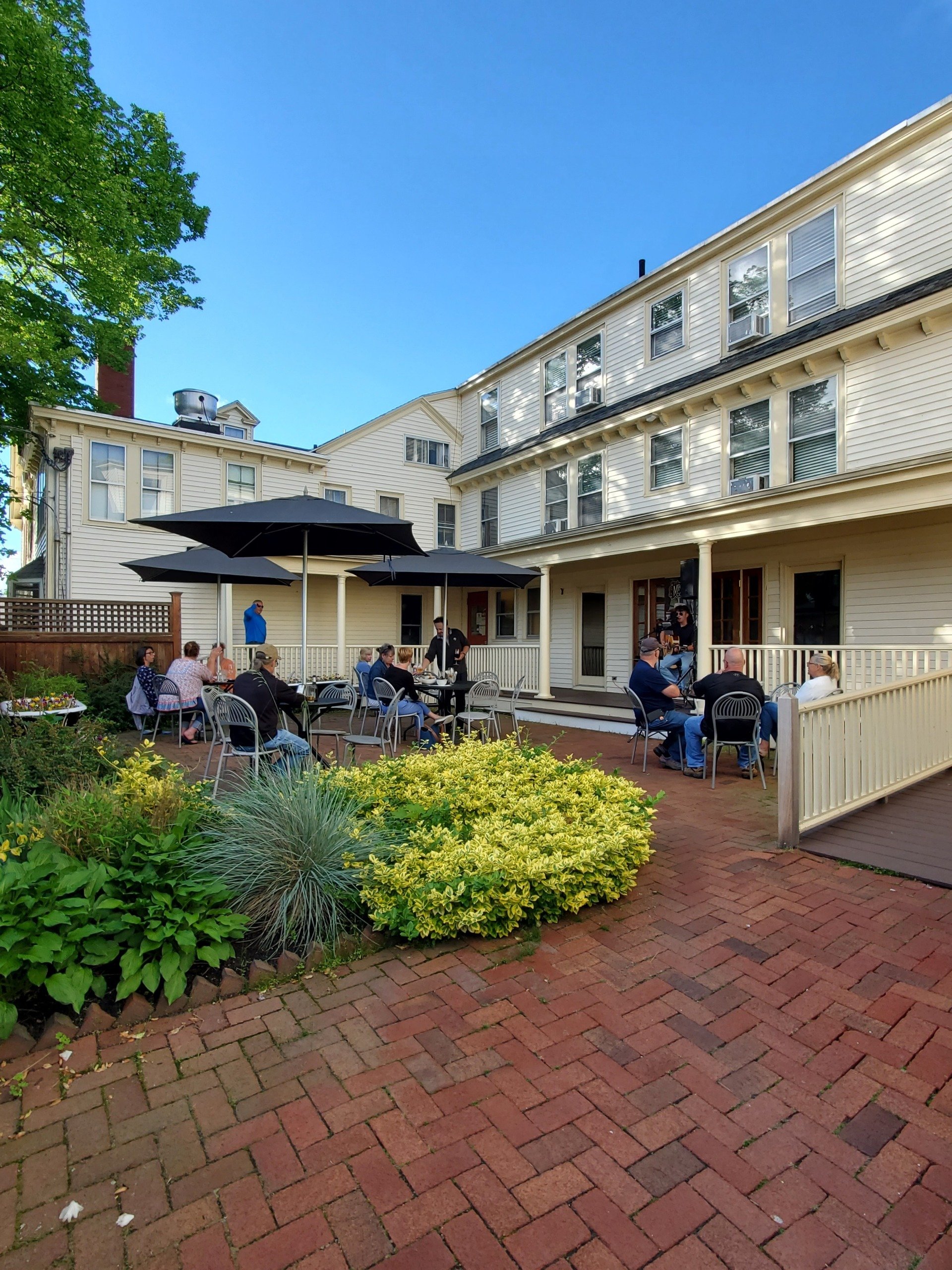 Historic Hotel & Tavern | The Kennebunk Inn | Kennebunk