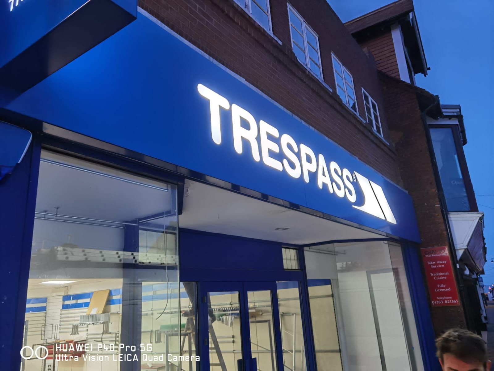 Exterior Signs | Illuminated Signs | Glasgow | Calder & Tate Signs