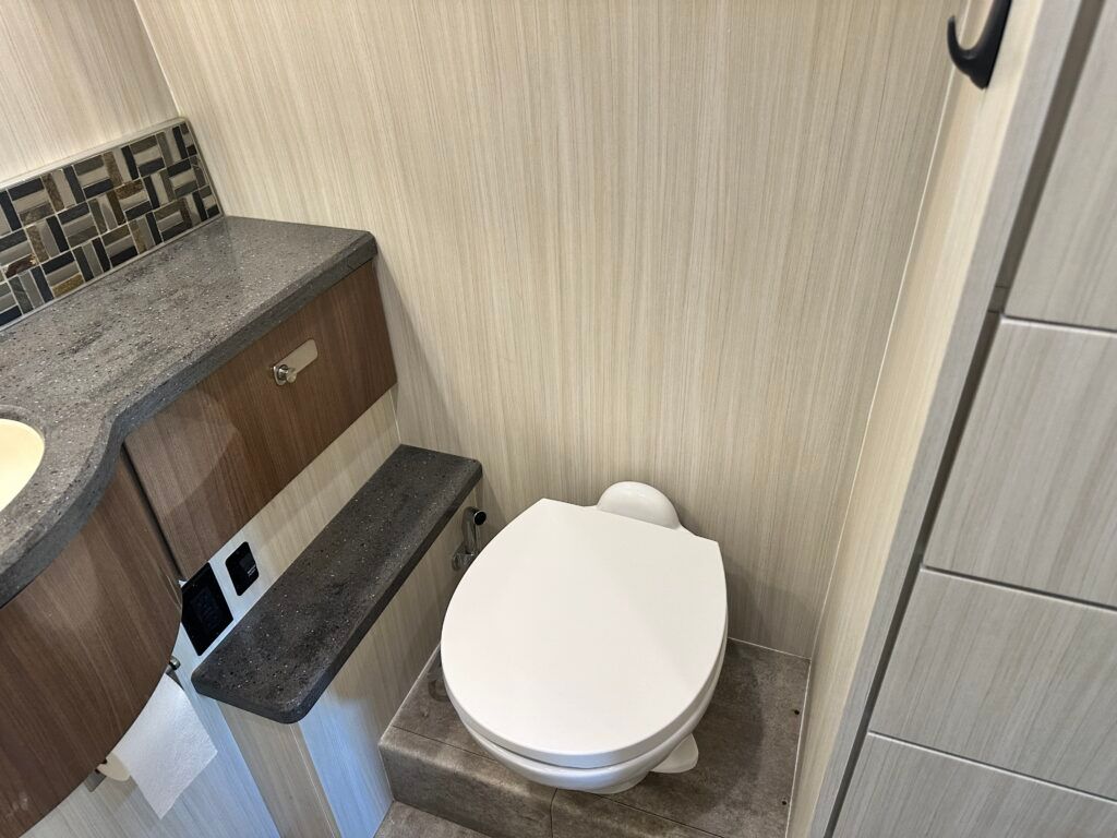 SOLD 2015 WINNEBAGO ERA 170C - $69,950