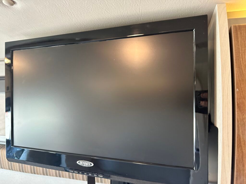 SOLD 2015 WINNEBAGO ERA 170C - $69,950