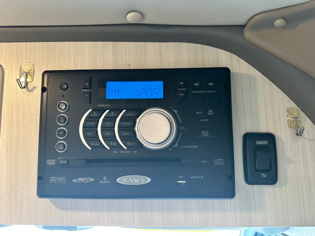 SOLD 2015 WINNEBAGO ERA 170C - $69,950