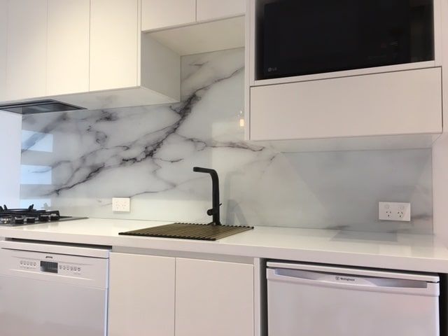 DecoGlaze | Splashback Installer in Sydney