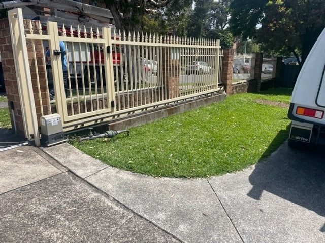 Industrial Gates | Wollongong, NSW | Arrow Gate
