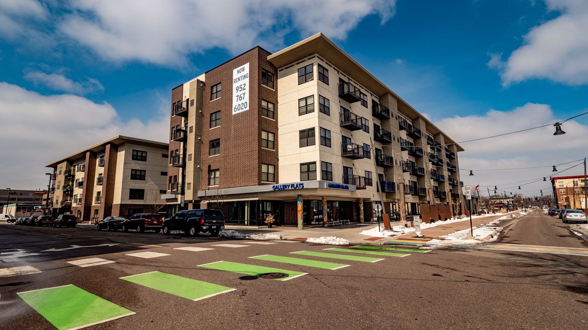 Gallery Flats Apartments in Hopkins – 50 8th Avenue S