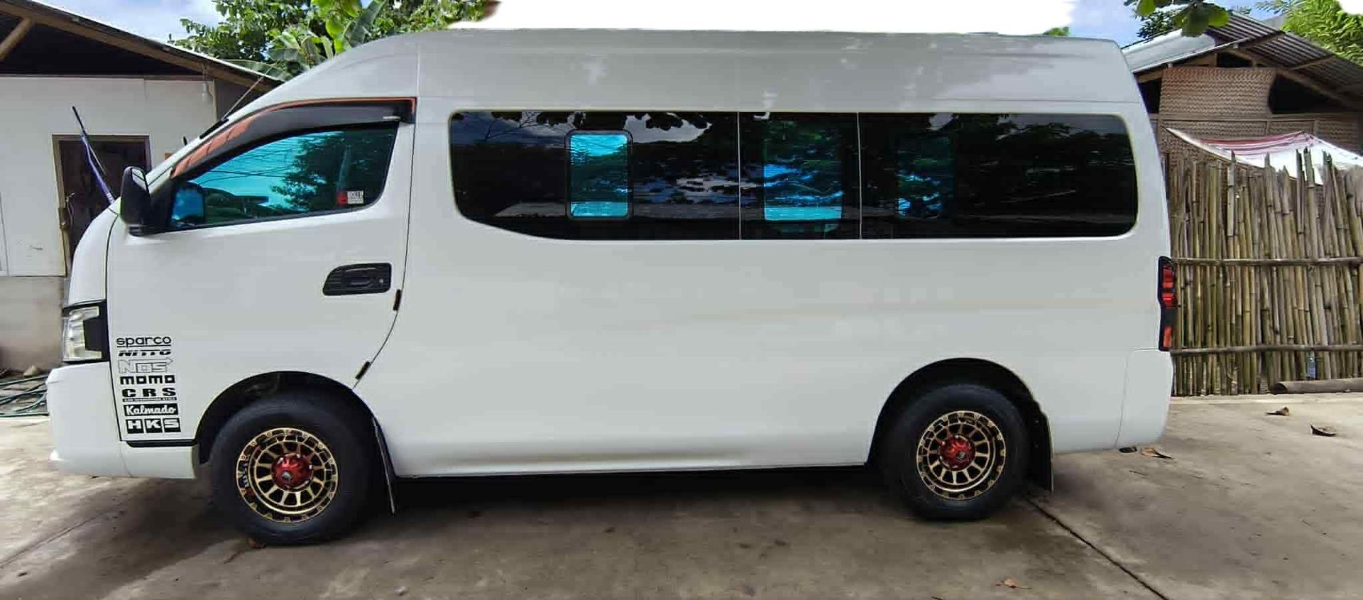 Van Rental Services in Palawan: Visit Attractions at Your Own Pace