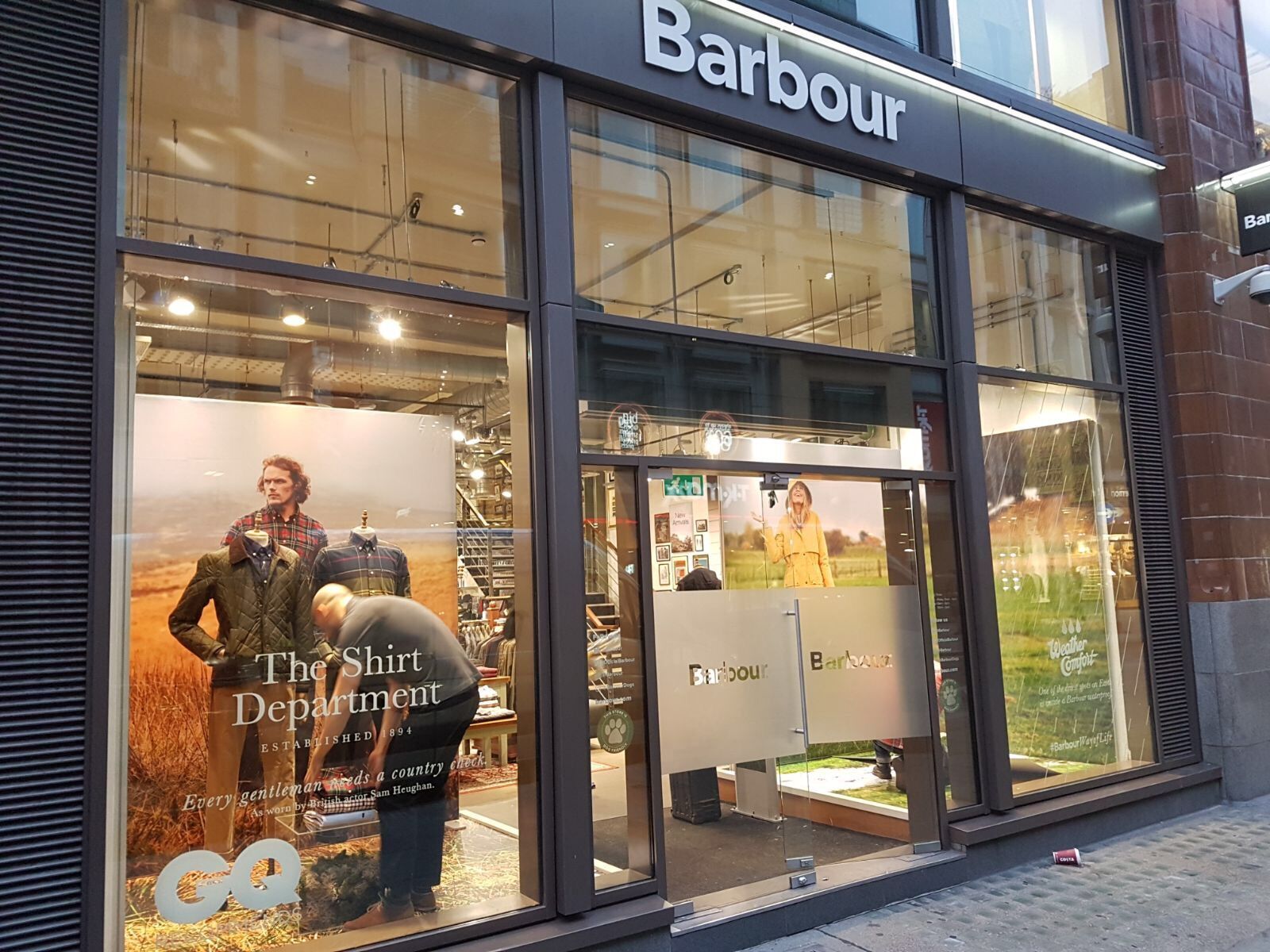 IGI Fitting Crew Sign Fitters & Graphic Installers Herts Essex Global