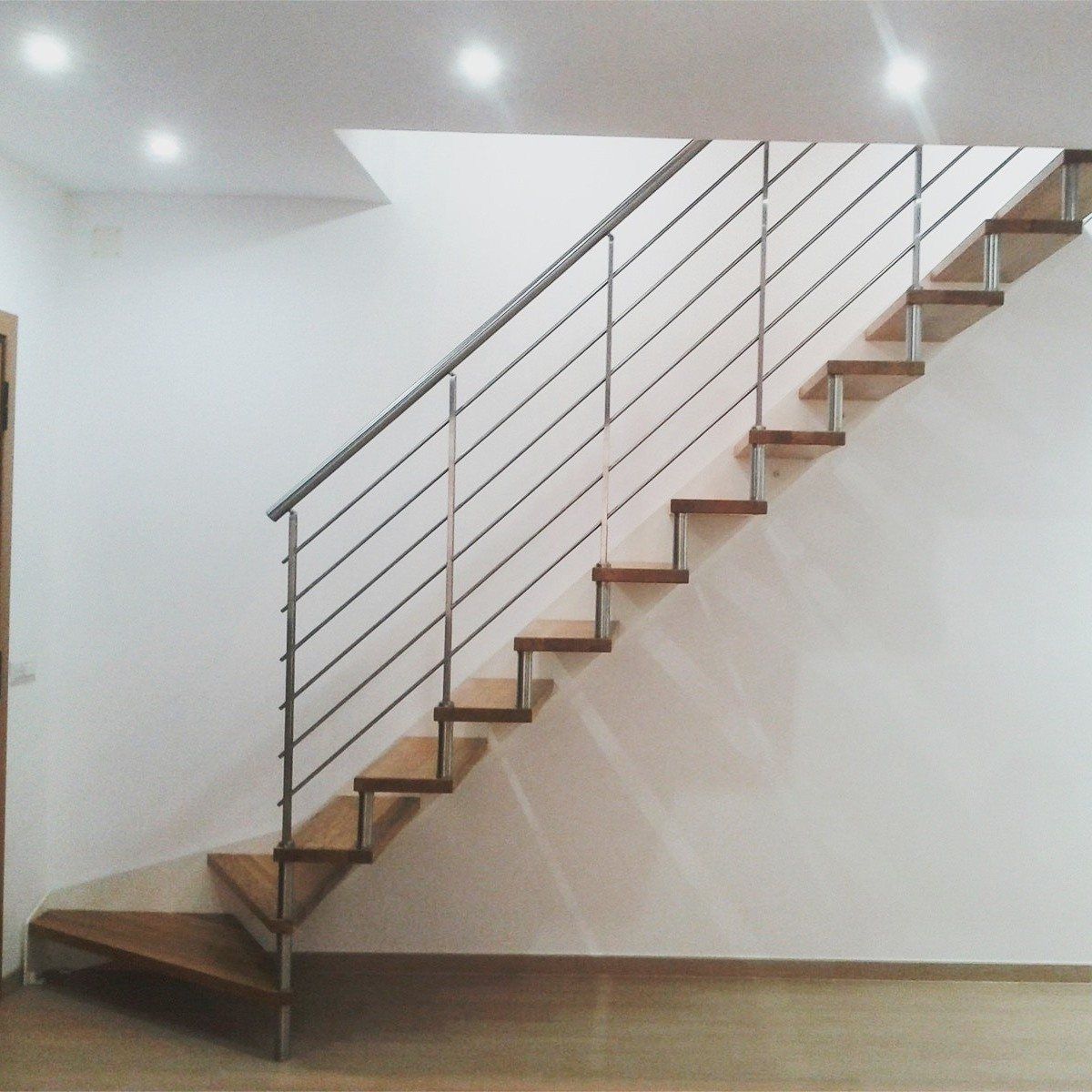 Scale con struttura in legno o in ferro a Roma | MATTIOLI SRL