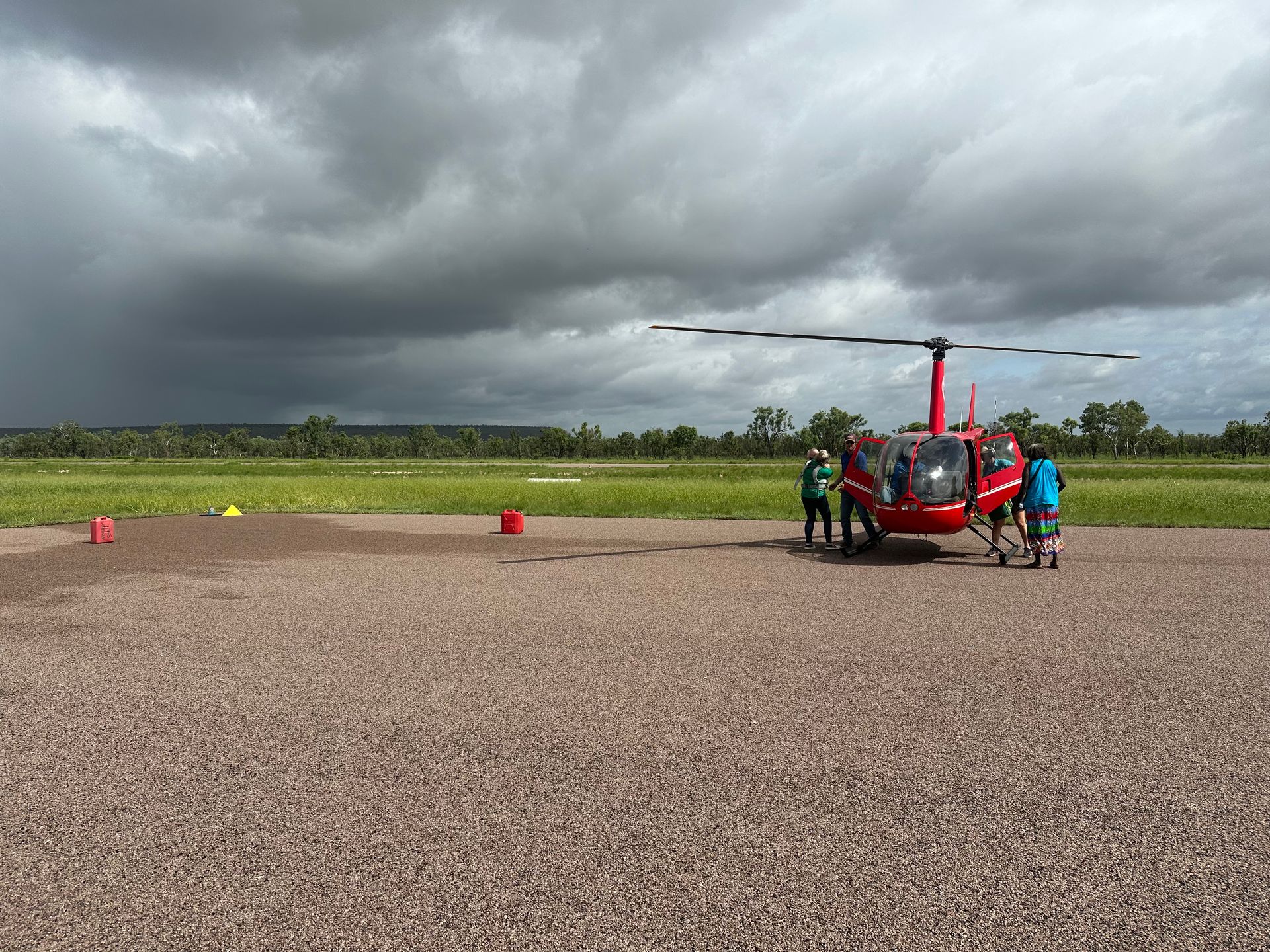 Helicopter Industry Services | Heli-Muster