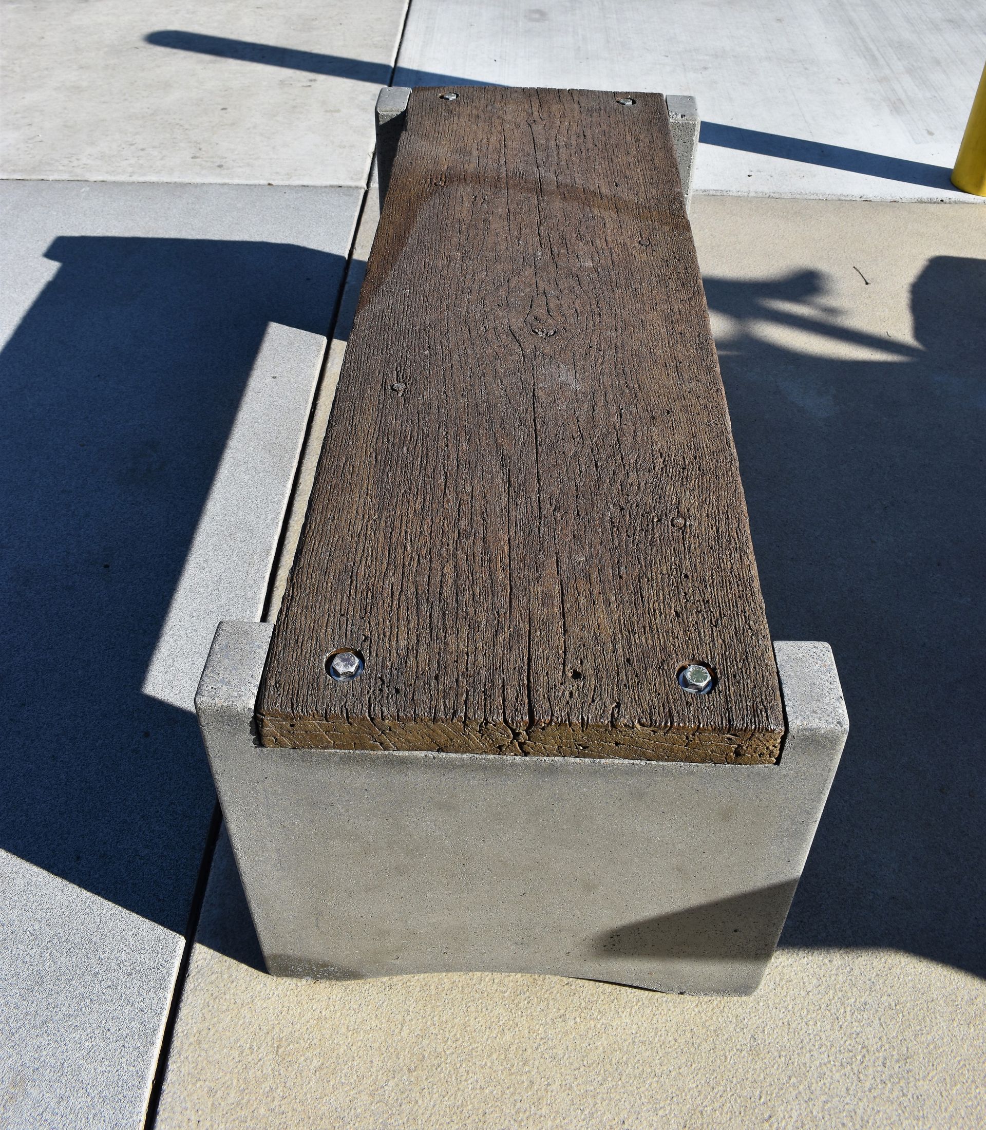 CUSTOM CONCRETE CREATIONS
