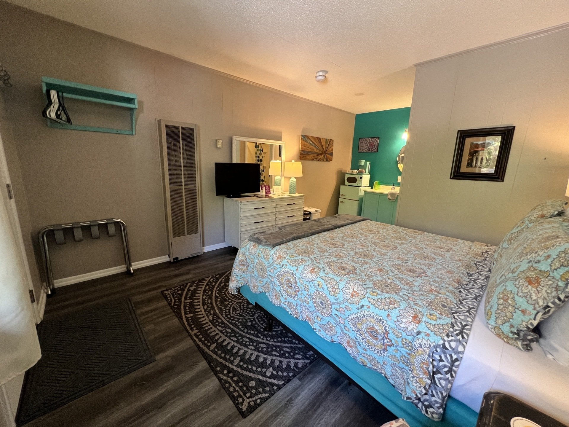 Sherwood Court Cottages & Guest Rooms