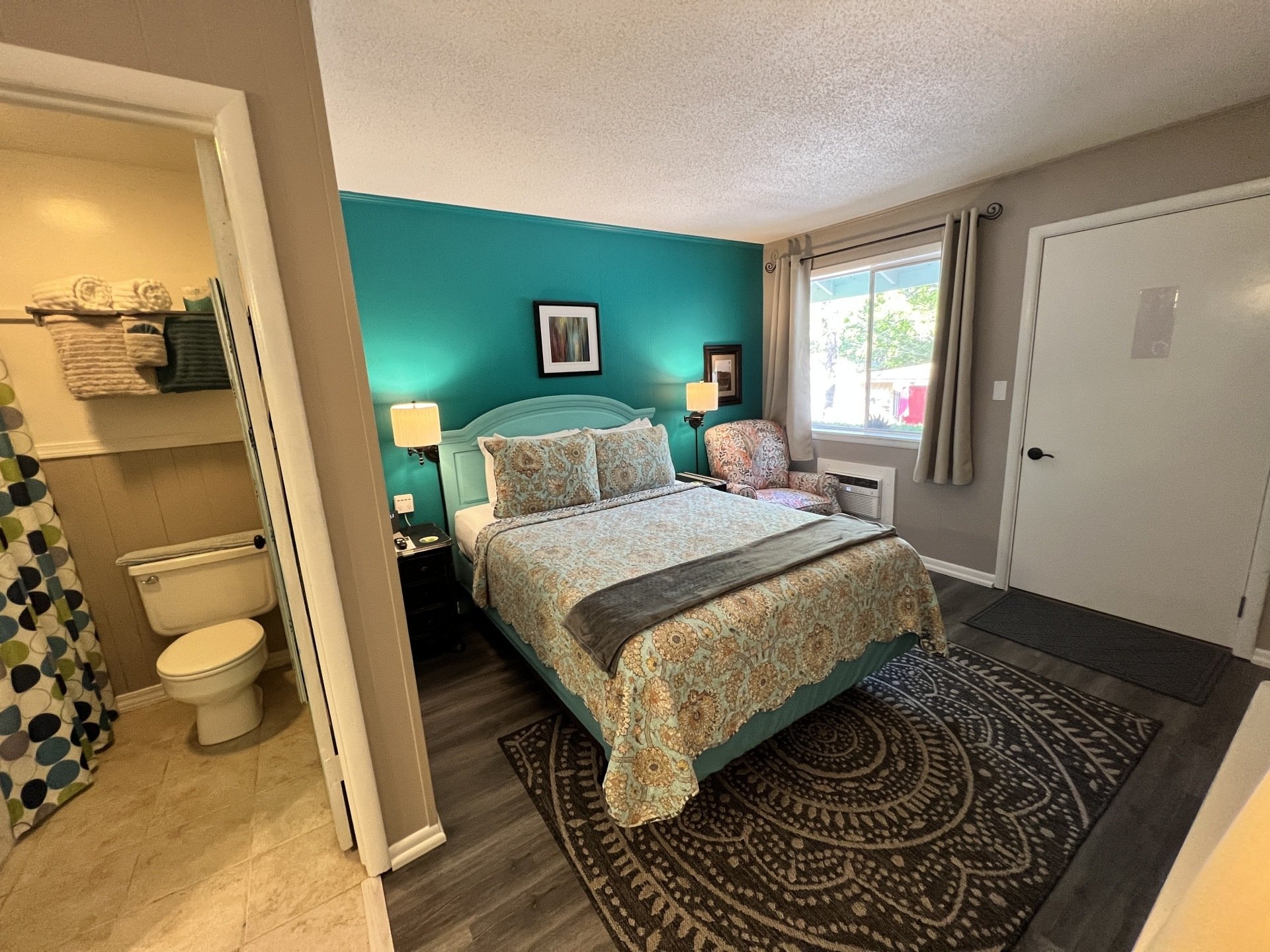 Sherwood Court Cottages & Guest Rooms