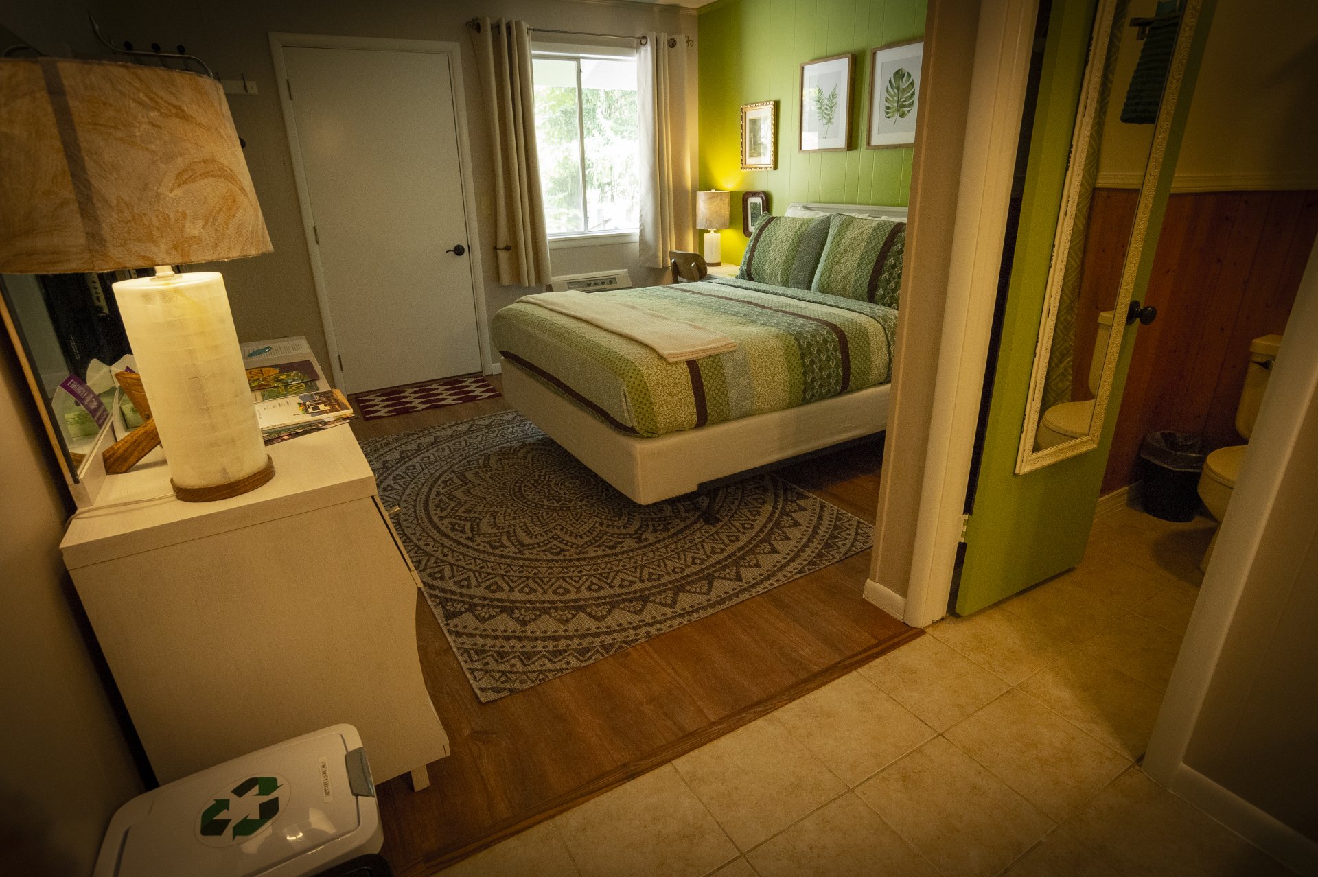 Sherwood Court Cottages & Guest Rooms