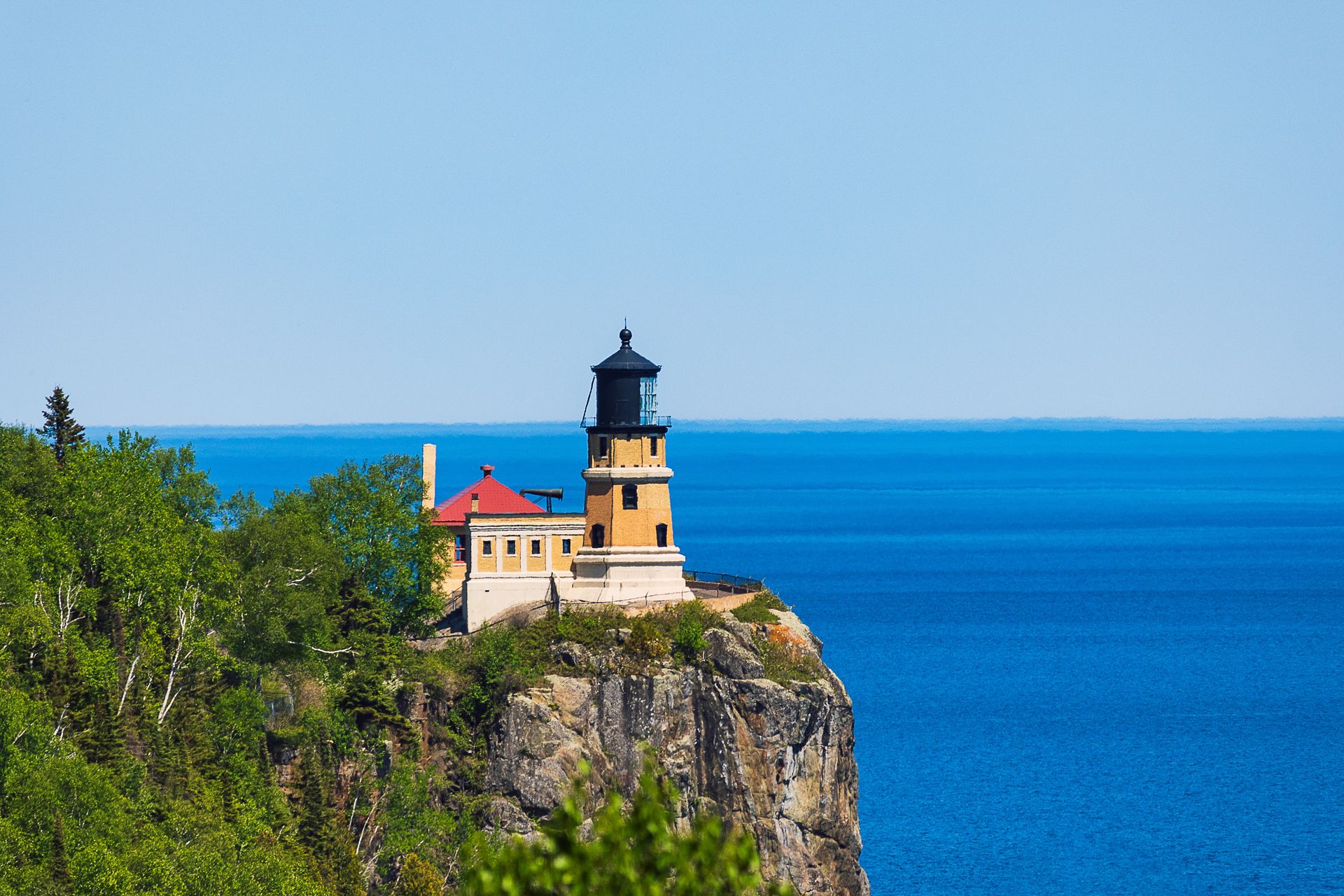Explore Minnesota Lighthouses on Lake Superior