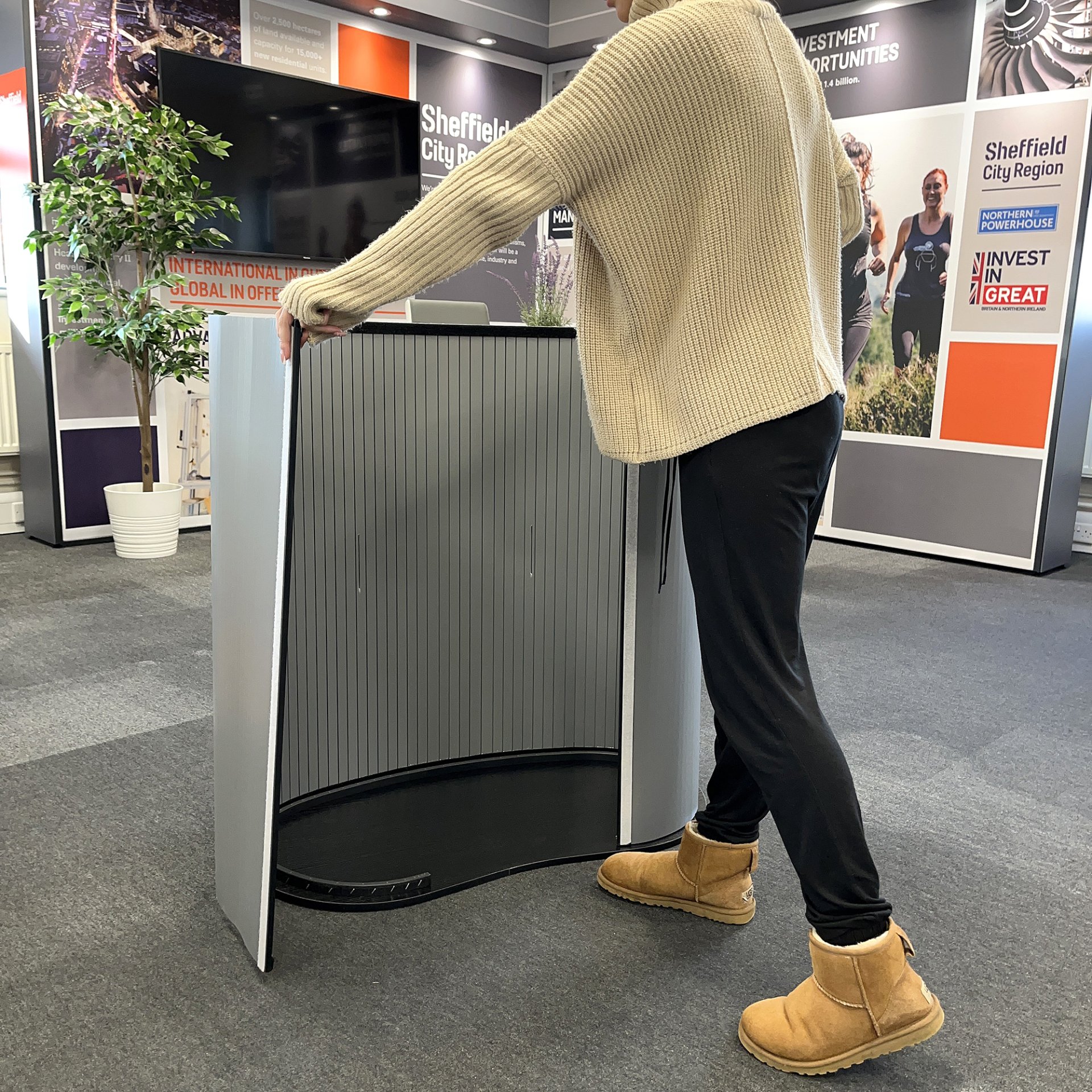 Basic Curved Plinths - With Reversible Counter Tops