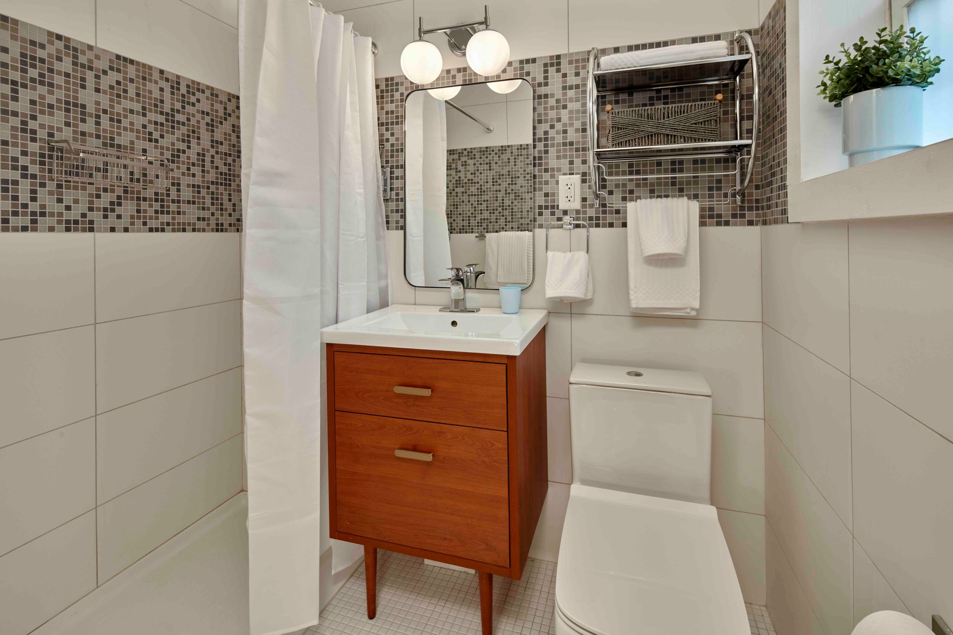 Take a Visual Tour of the Inn | New South Motor Inn