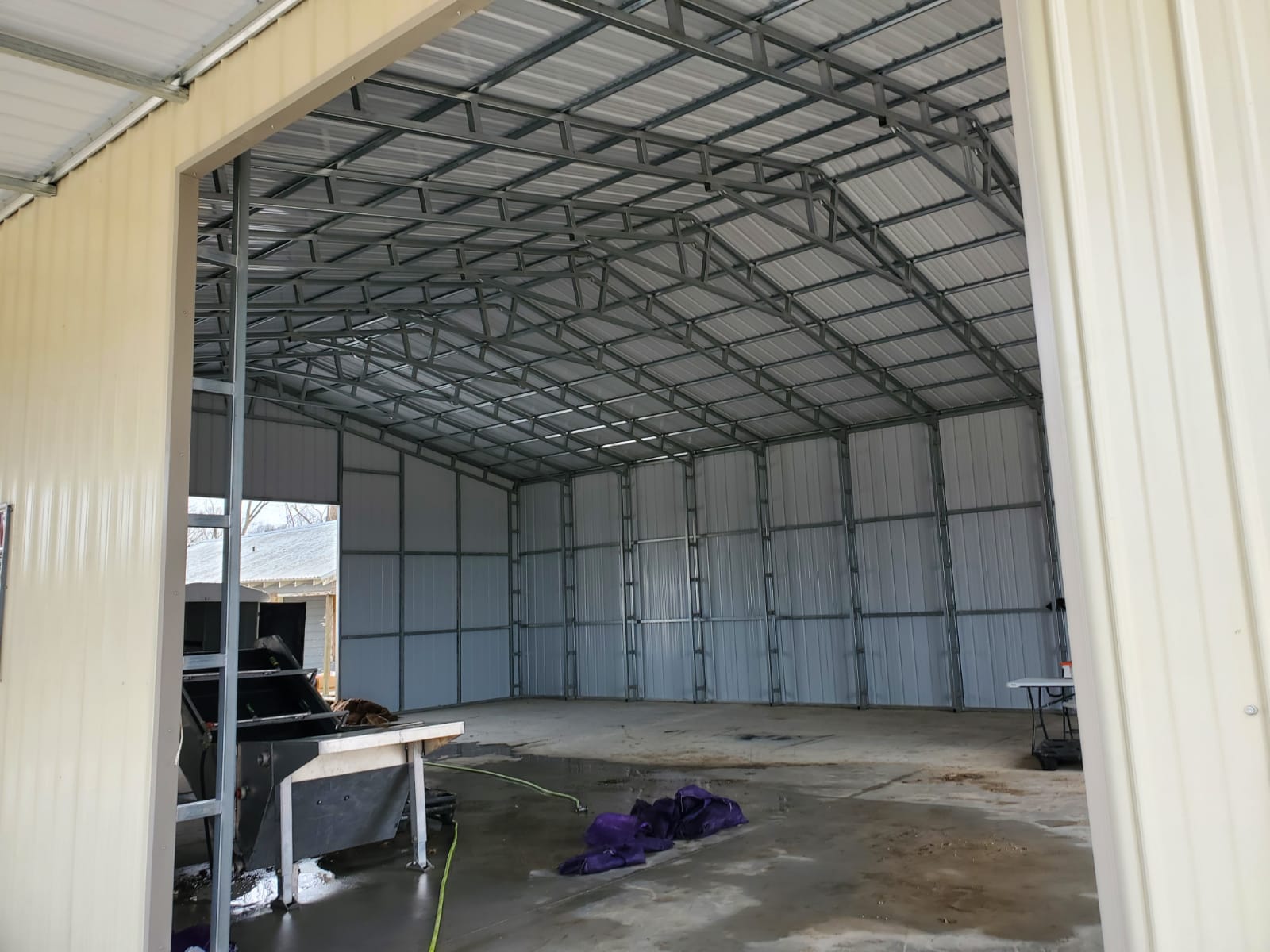 Metal Horse Shelters | Loafing & Cattle Sheds