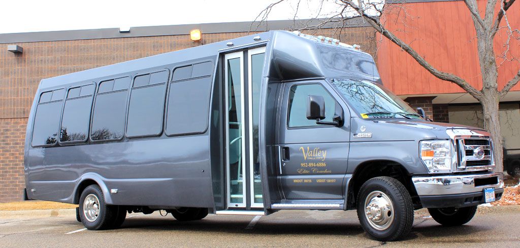 Limousine Service | Twin Cities | 952-894-6886