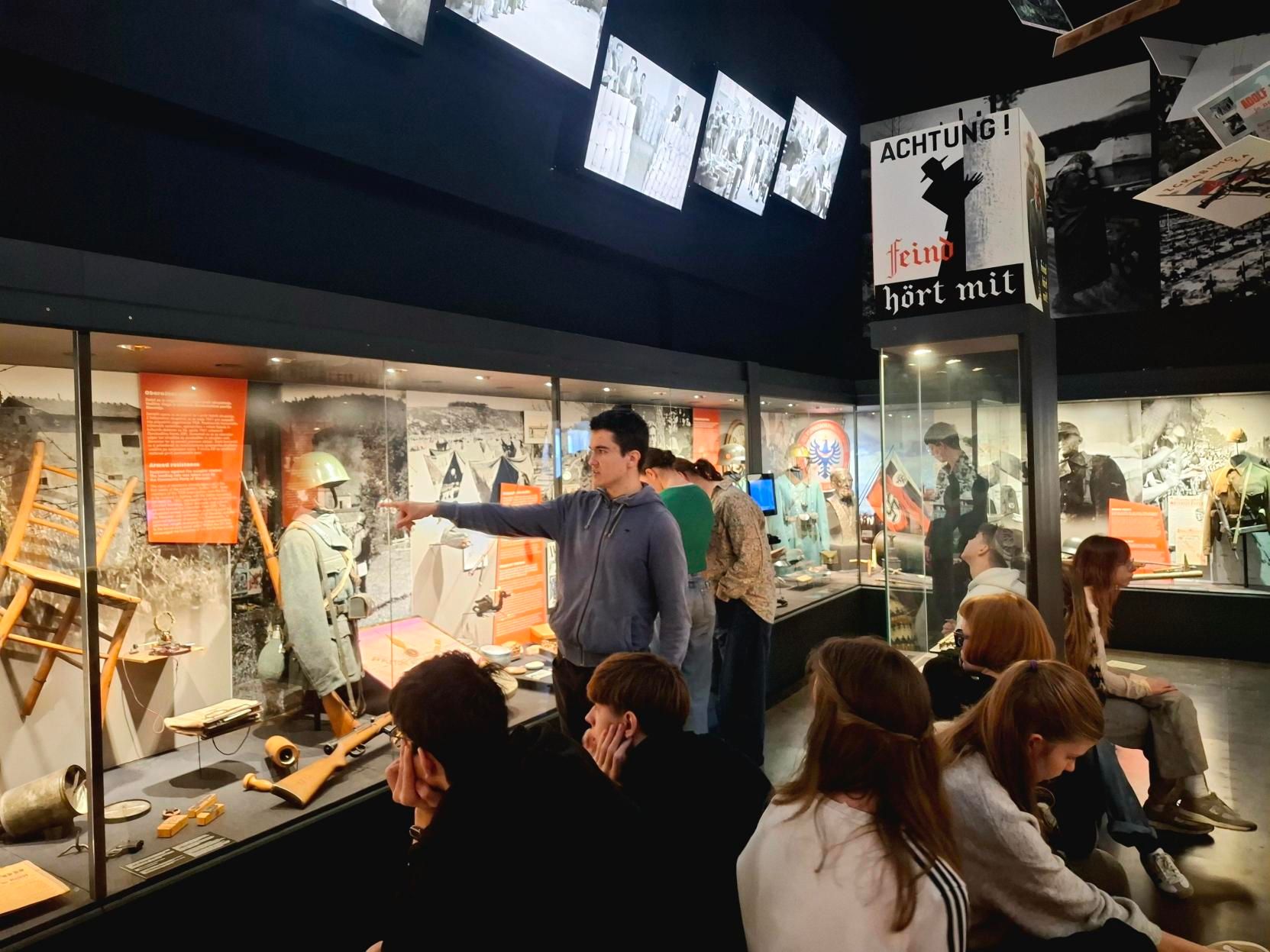 Visit to the Museum of Contemporary History