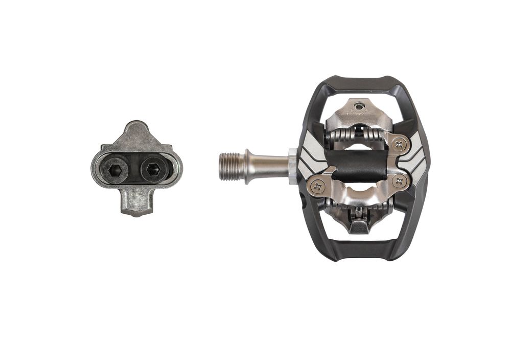 Cycling with Cleats and Clipless Pedals: A Complete Guide for Beginners