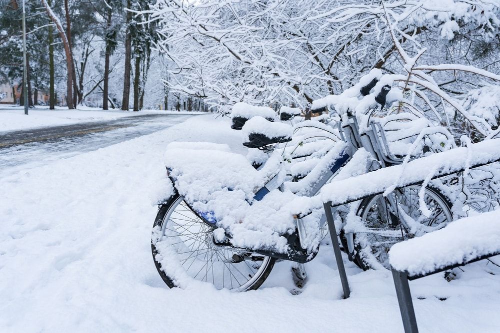 Bicycling in Winter: Complete Guide from Beginner to Pro [2025]