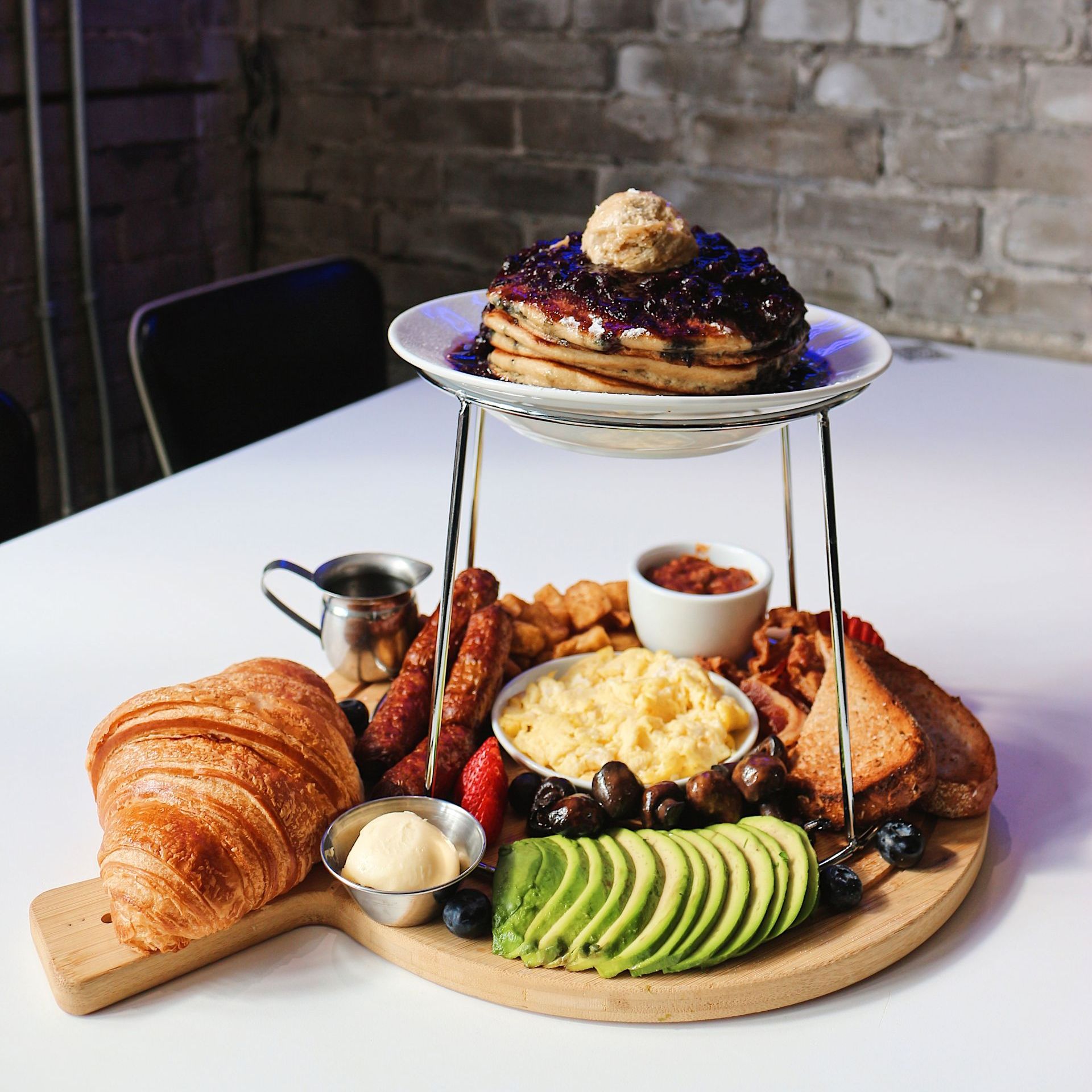 Toronto Restaurant & Patio - Old School YYZ