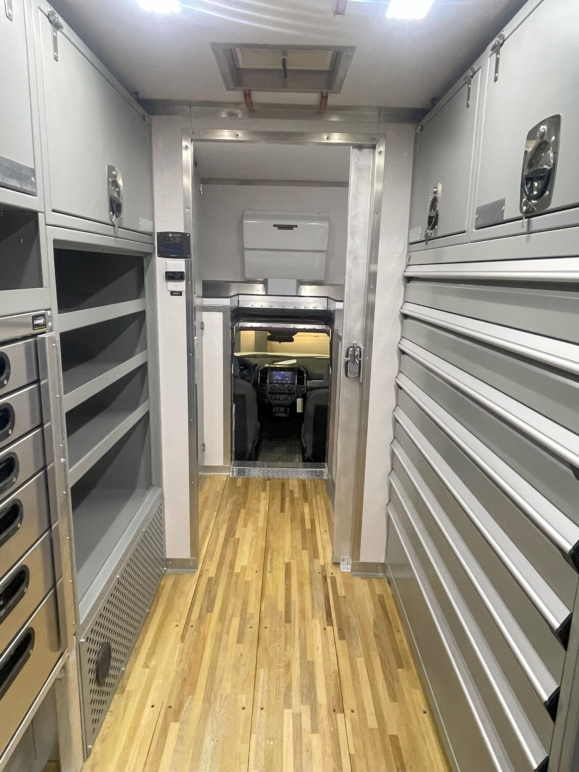 Utilities | Custom Truck Body | ITB Trucks