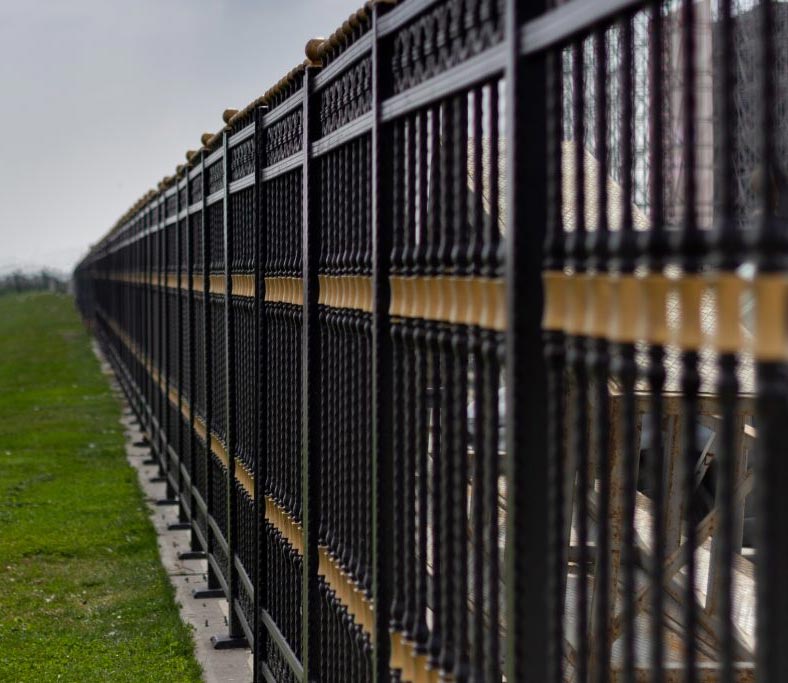 Commercial Fence Installer | Benton Fence