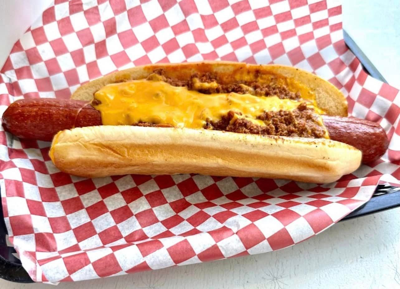 Comfort Food Restaurant | Hot Diggity Dogs & Shakes | Bunnell, FL