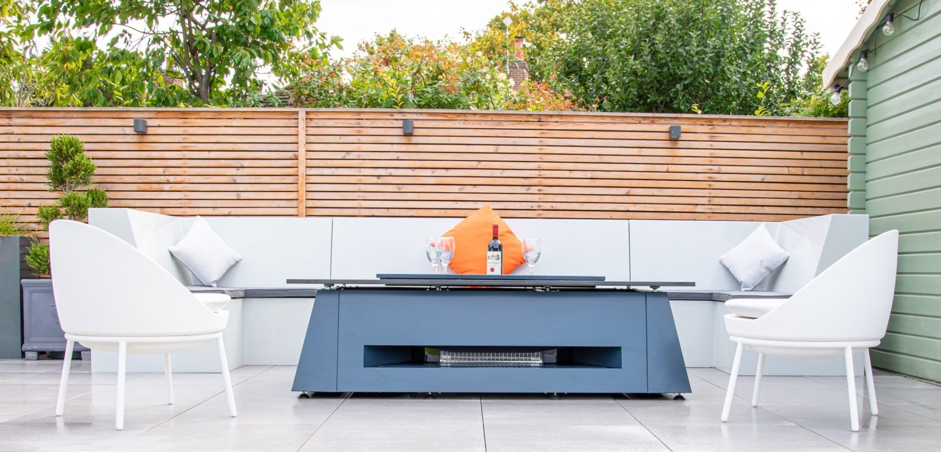 Uni-qa Linear Bench Seating | Luxurious Outdoor Seating with a Modern Twist