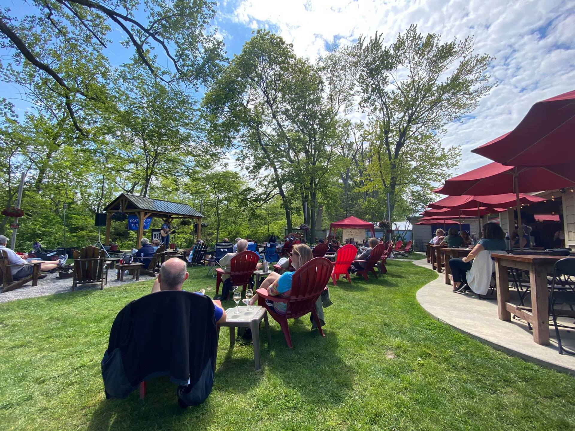 About Us | Red Fern Inn at Rocky Point Winery