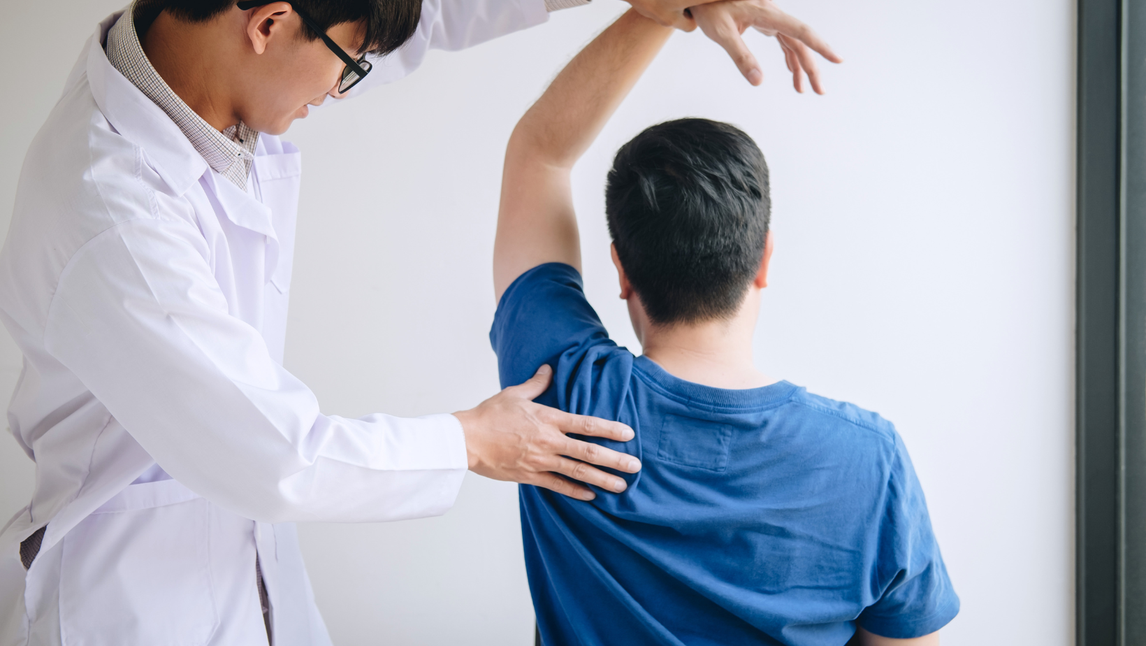 Frozen Shoulder: Causes, Symptoms, and Treatment