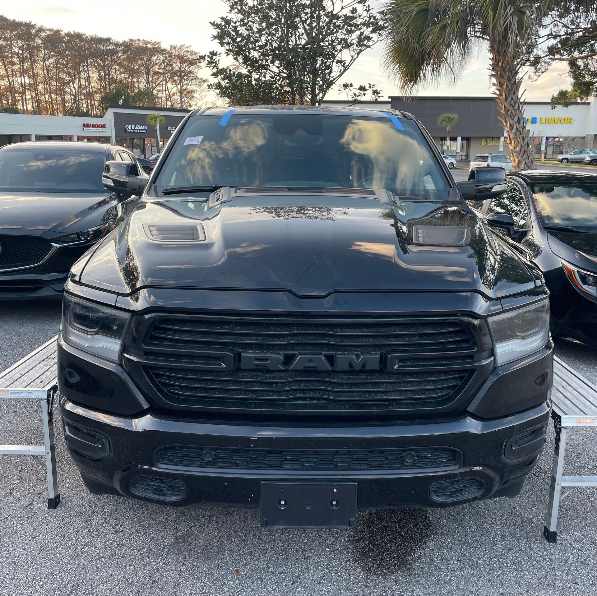Dodge RAM Windshield Replacement: 5 Important Facts