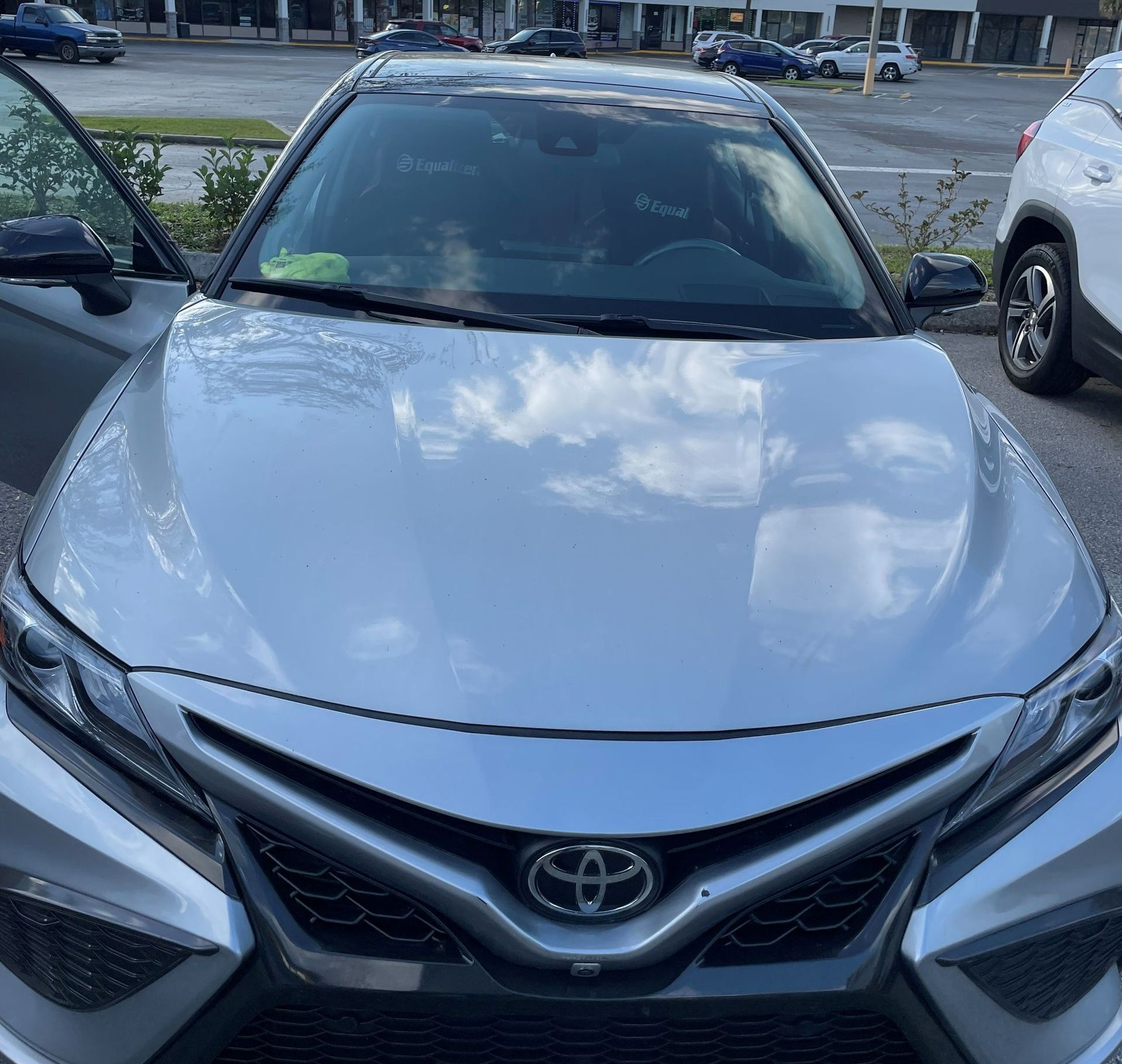 Toyota Camry Windshield Replacement: 6 Helpful Facts