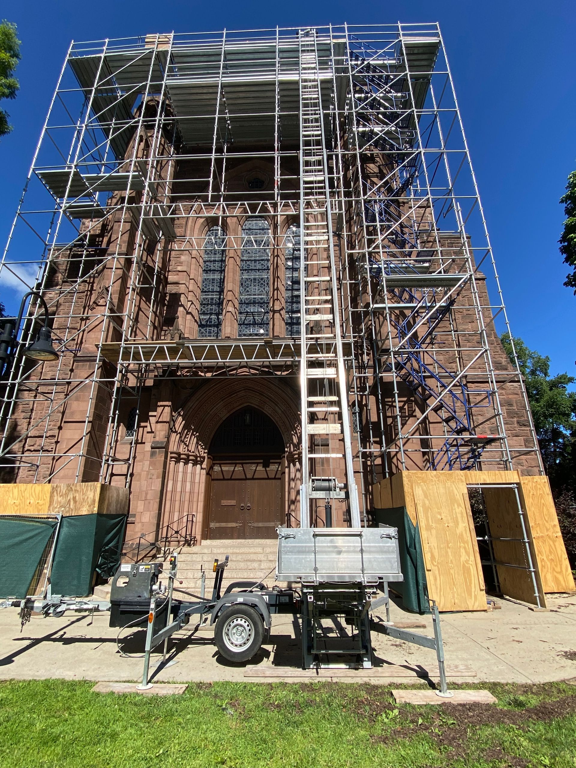 Böcker Inclined Hoists | Efficient Material Lifting Solutions ...