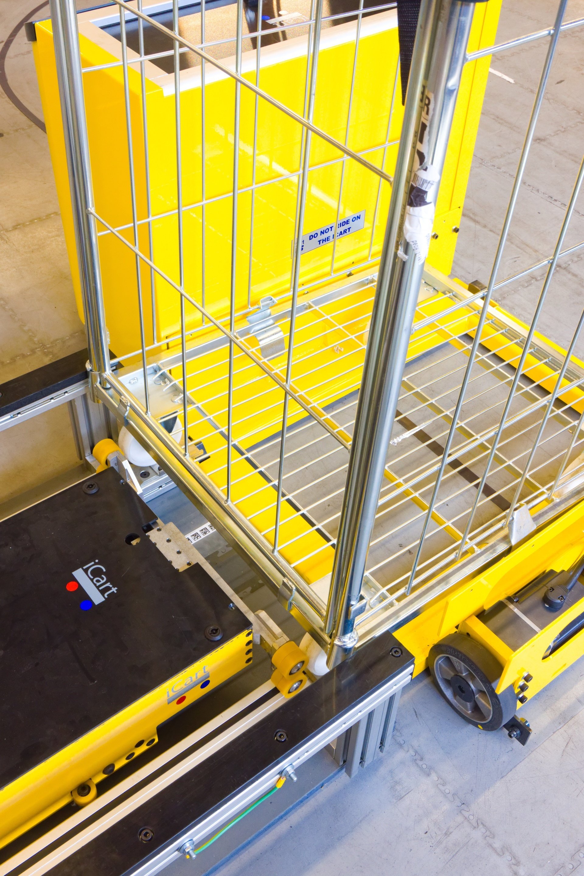 Smart in-house logistics solutions from iCart