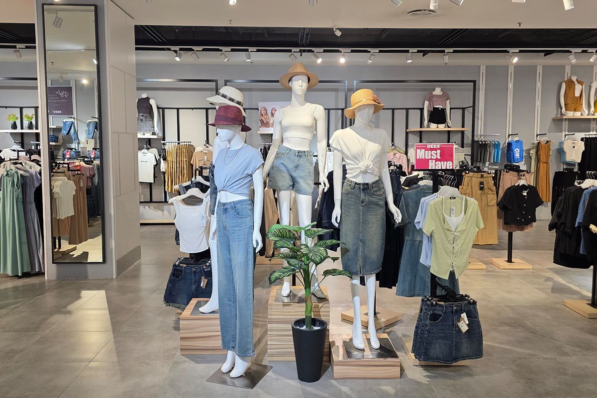 Locate DEES Store