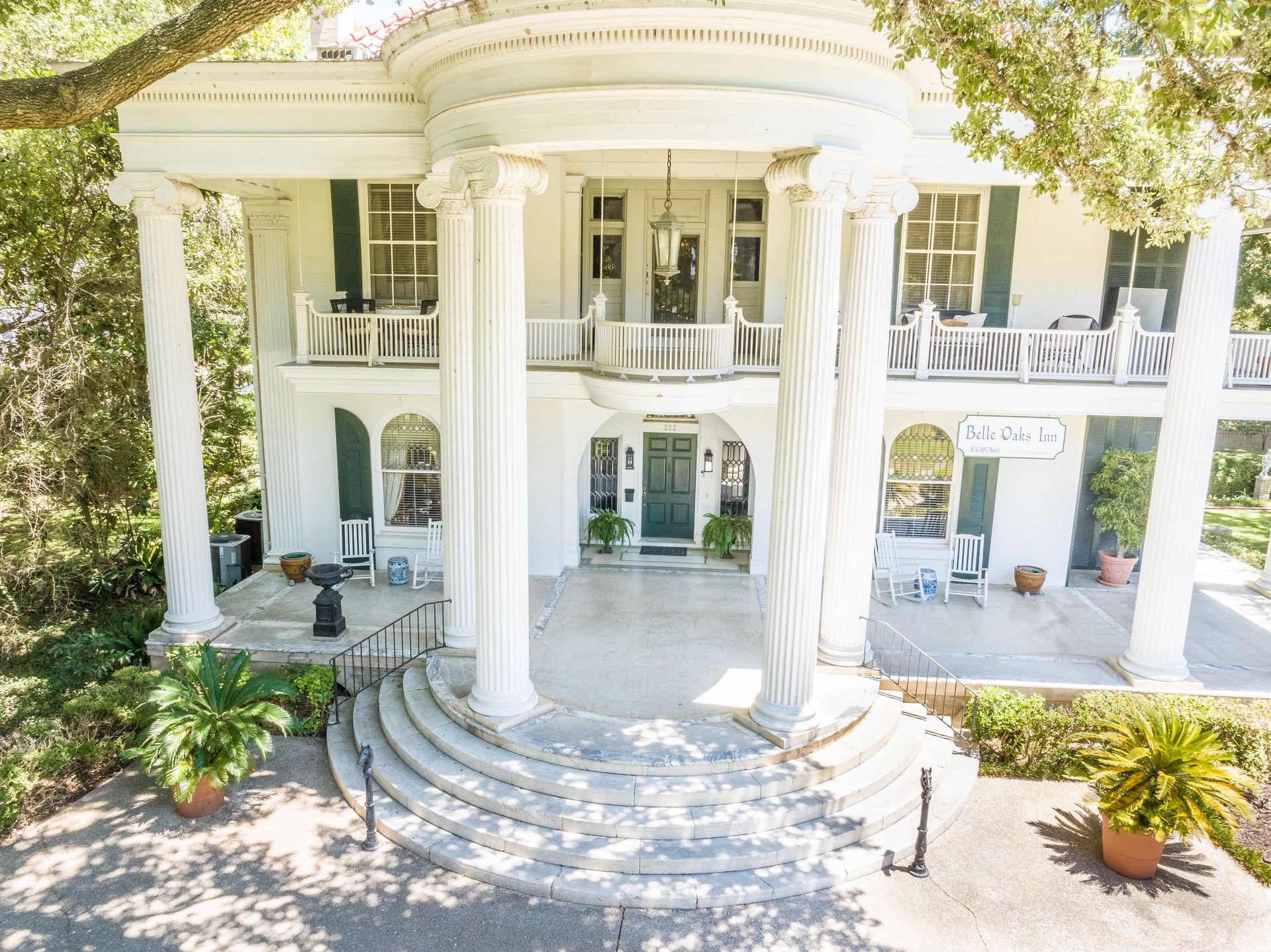 Gallery | Belle Oaks Inn