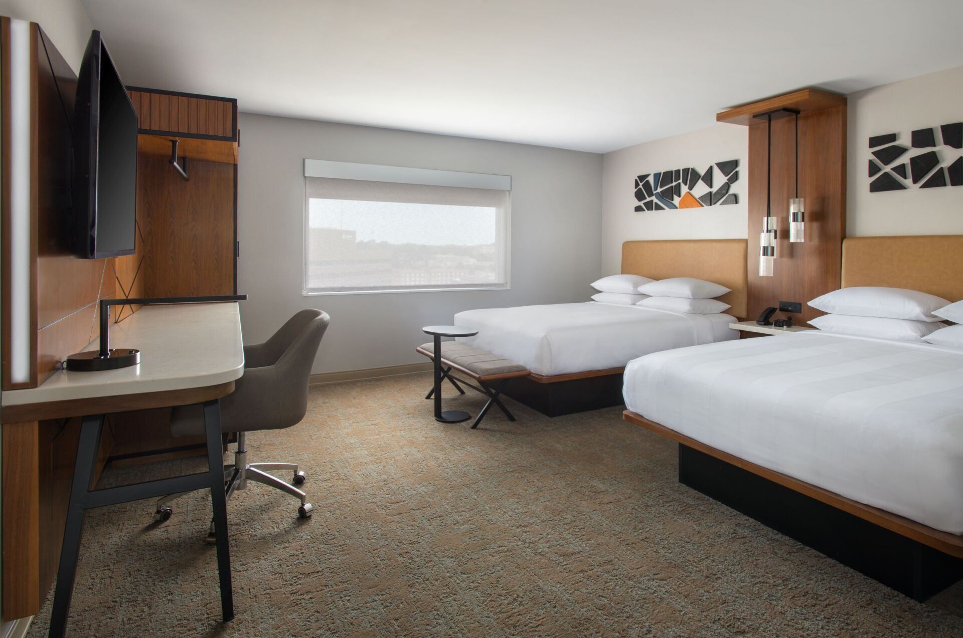 Guide for Bright Nights | Where to Stay Near Forest Park