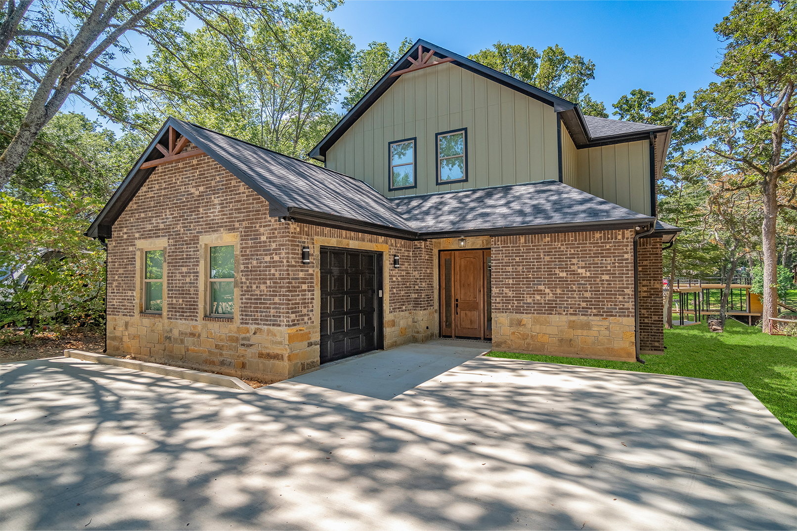 Custom Home Exterior Photos | Rustic Creek Homes